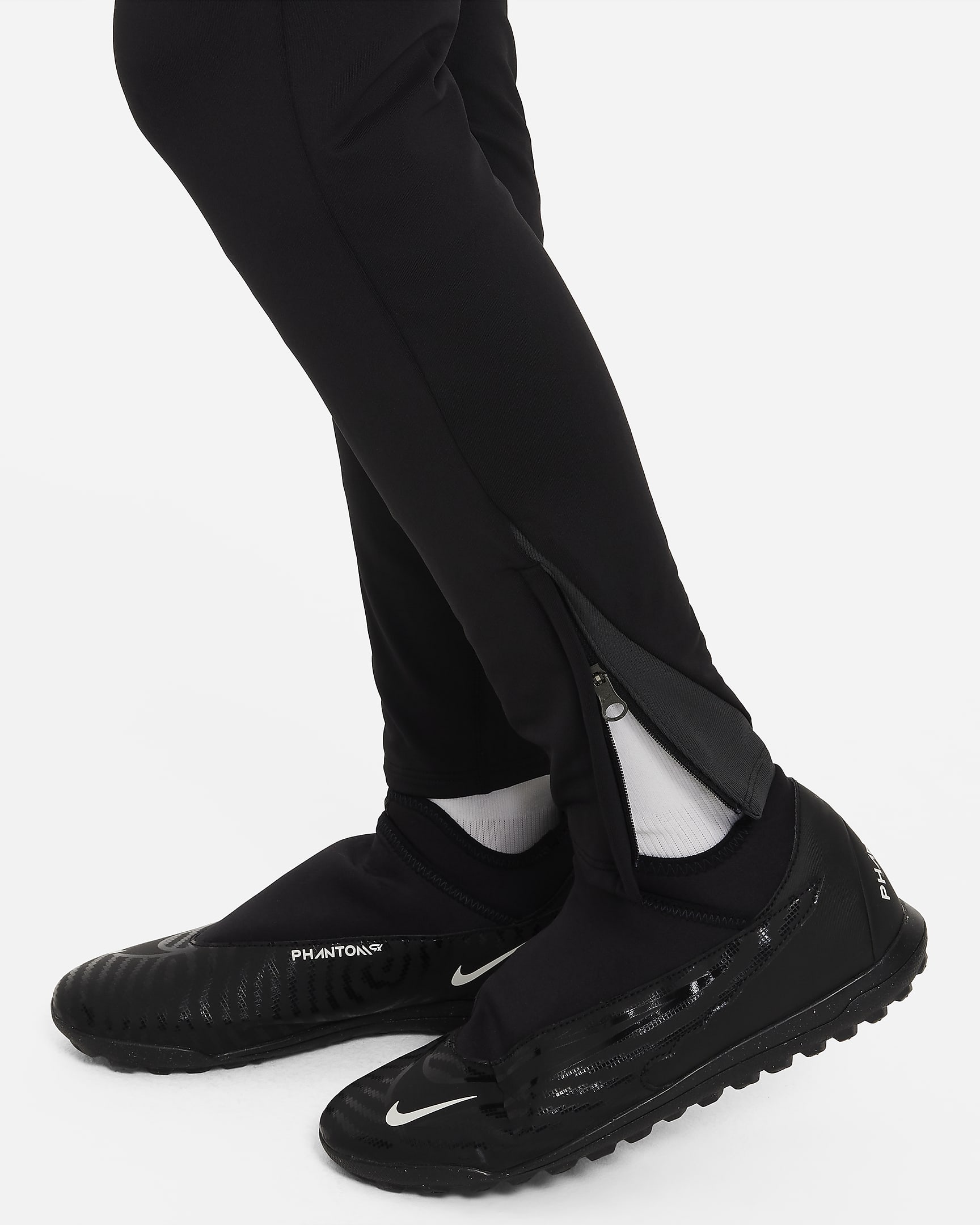 Nike Dri-FIT Strike Older Kids' Football Pants. Nike UK