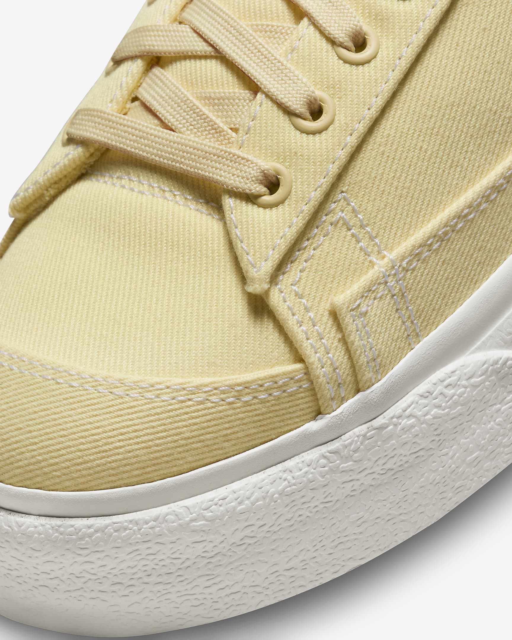 Nike Blazer Low Platform Canvas-sko til kvinder. Nike DK