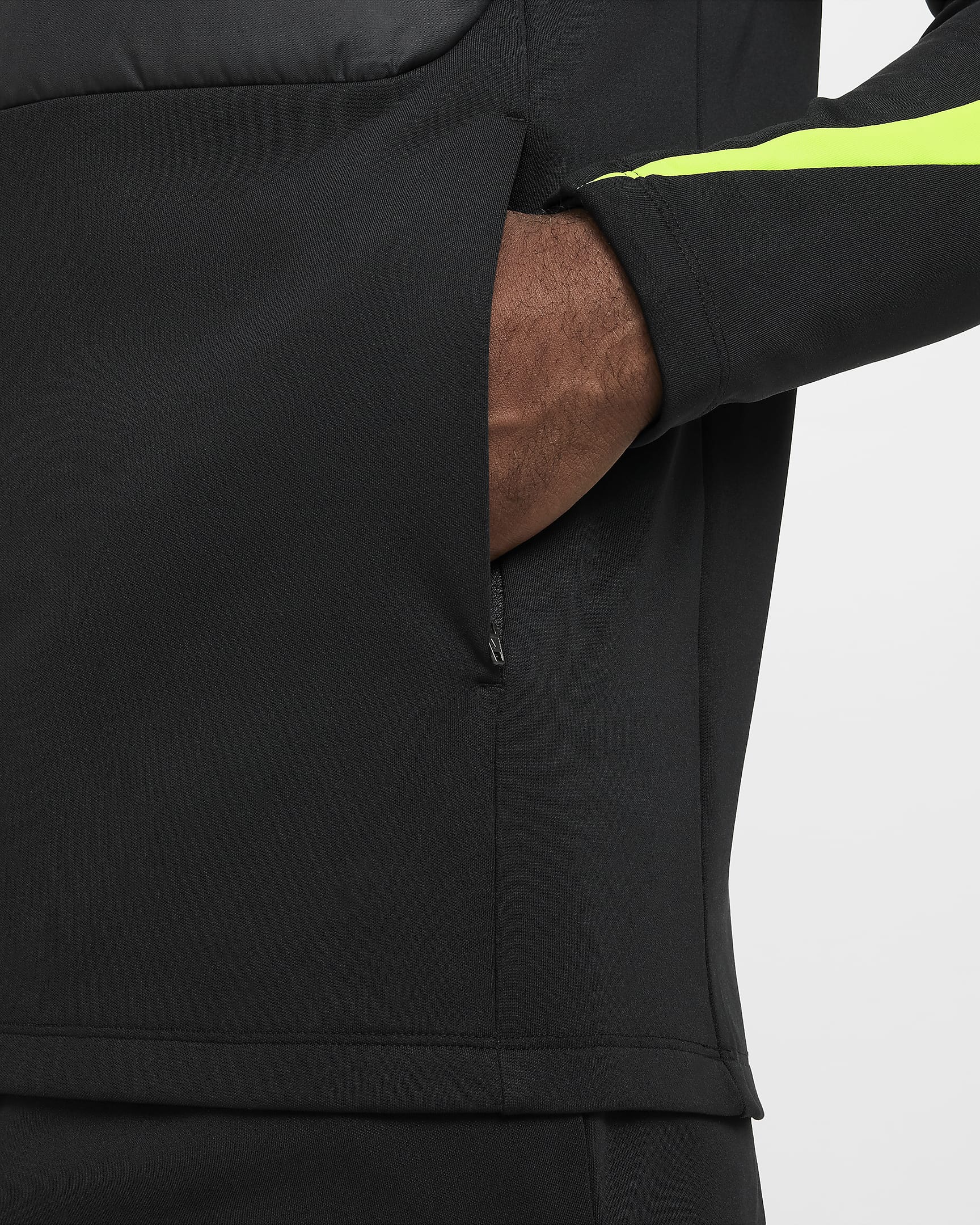 Haut de foot à demi-zip Nike Therma-FIT Academy Winter Warrior pour homme. Nike CA