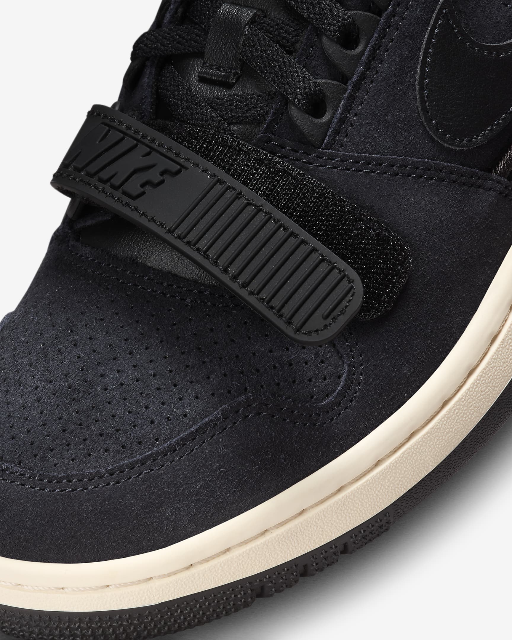 Nike Air Alpha Force 88 Men's Shoes. Nike IE