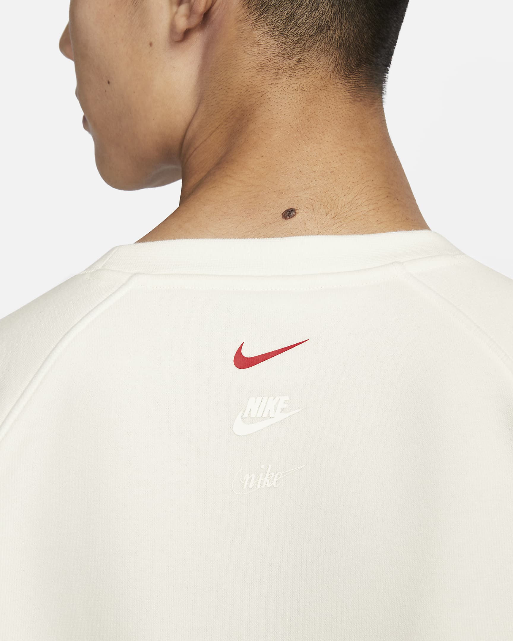 Nike Sportswear 'LNY' Men's Crew-Neck Sweatshirt. Nike SE