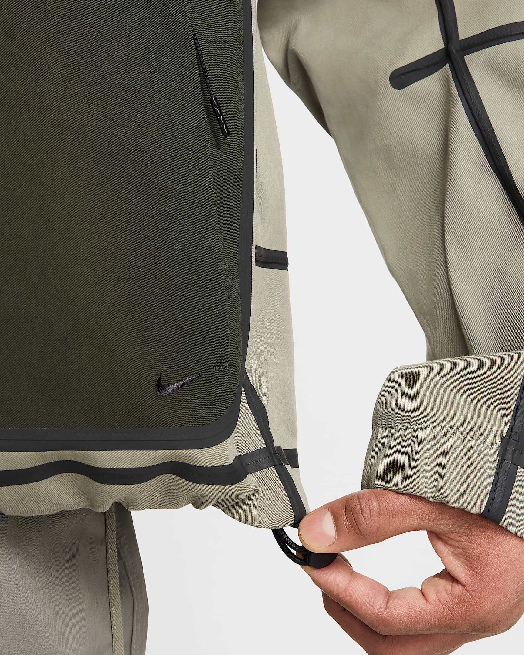 Nike Tech Men's Storm-FIT Hooded Rain Jacket. Nike RO