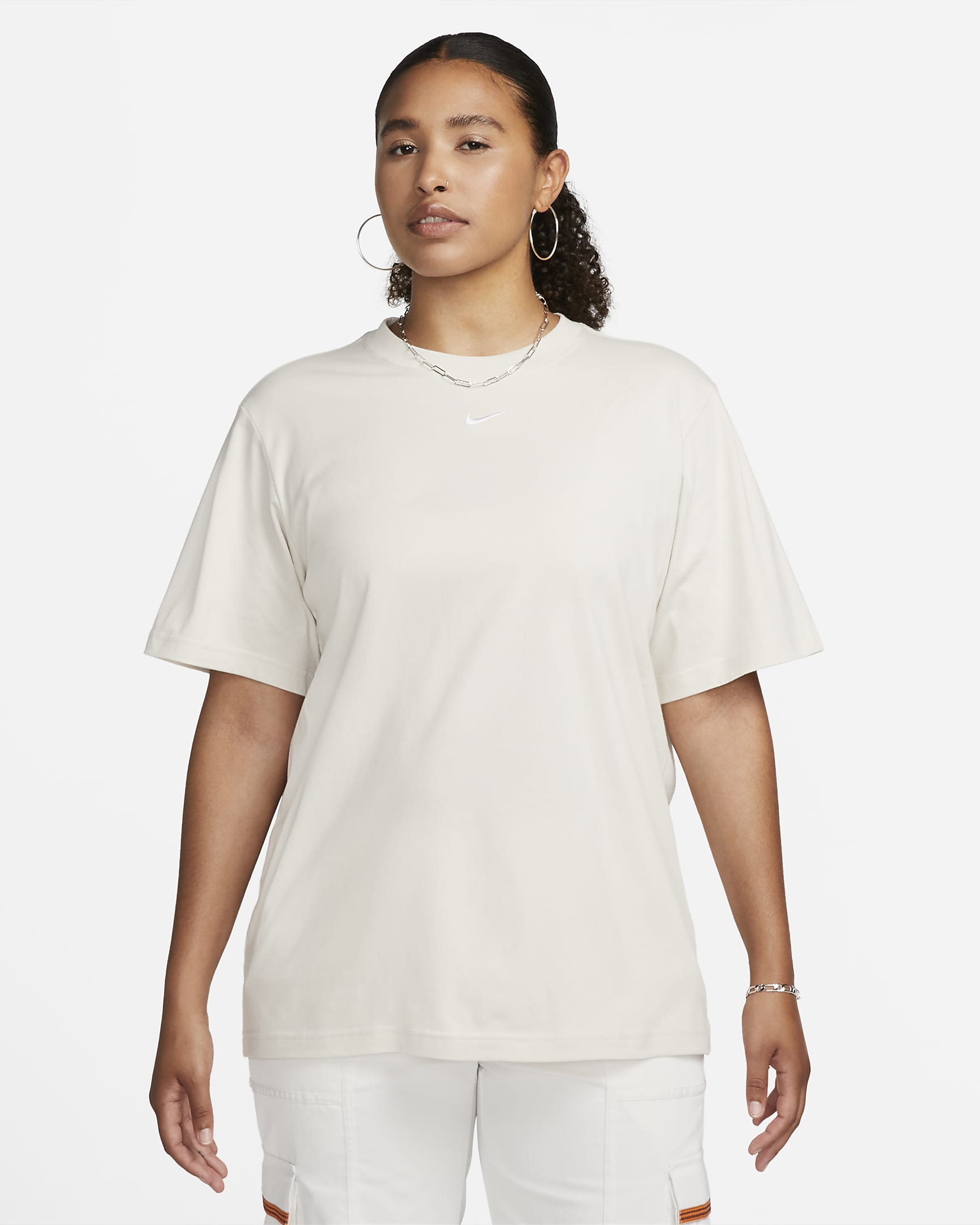 Nike Sportswear Essential Damen-T-Shirt. Nike DE