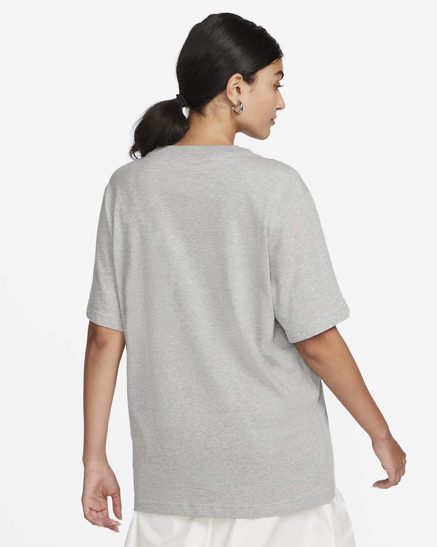 Nike Sportswear Essential Damen-T-Shirt. Nike CH