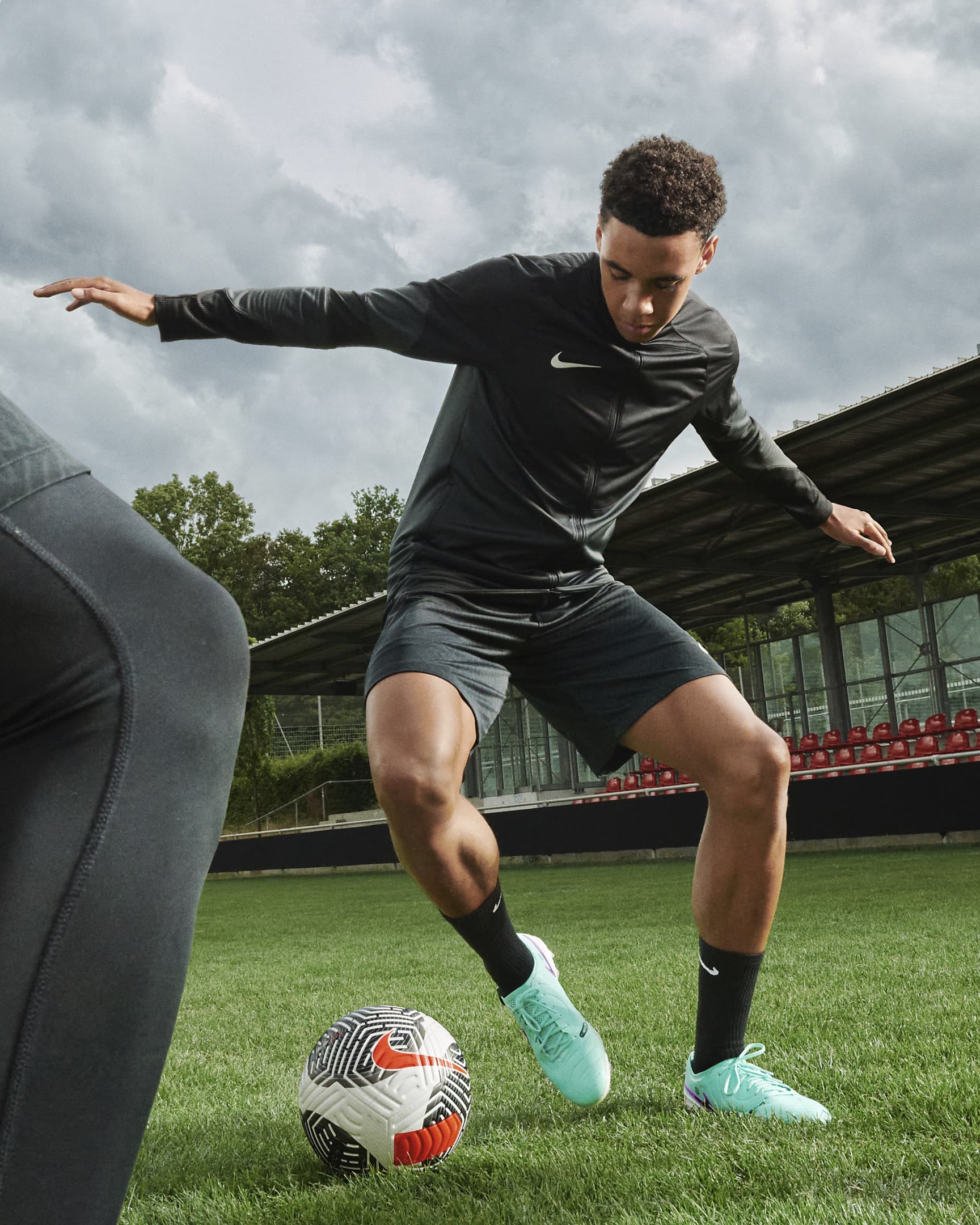 Nike Dri-FIT Strike Men's Football Shorts. Nike HU