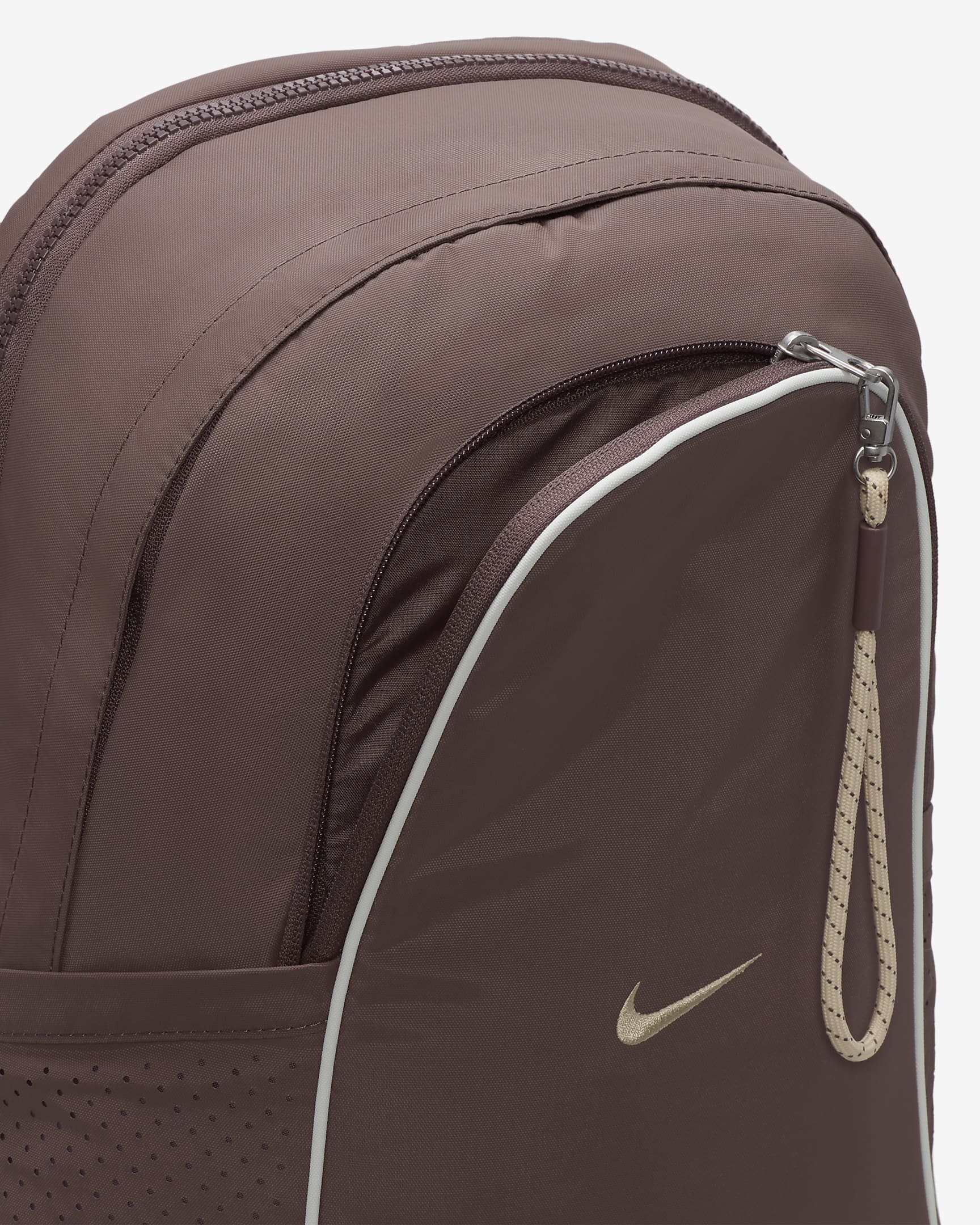 Nike Sportswear Essentials Backpack (20L). Nike NL