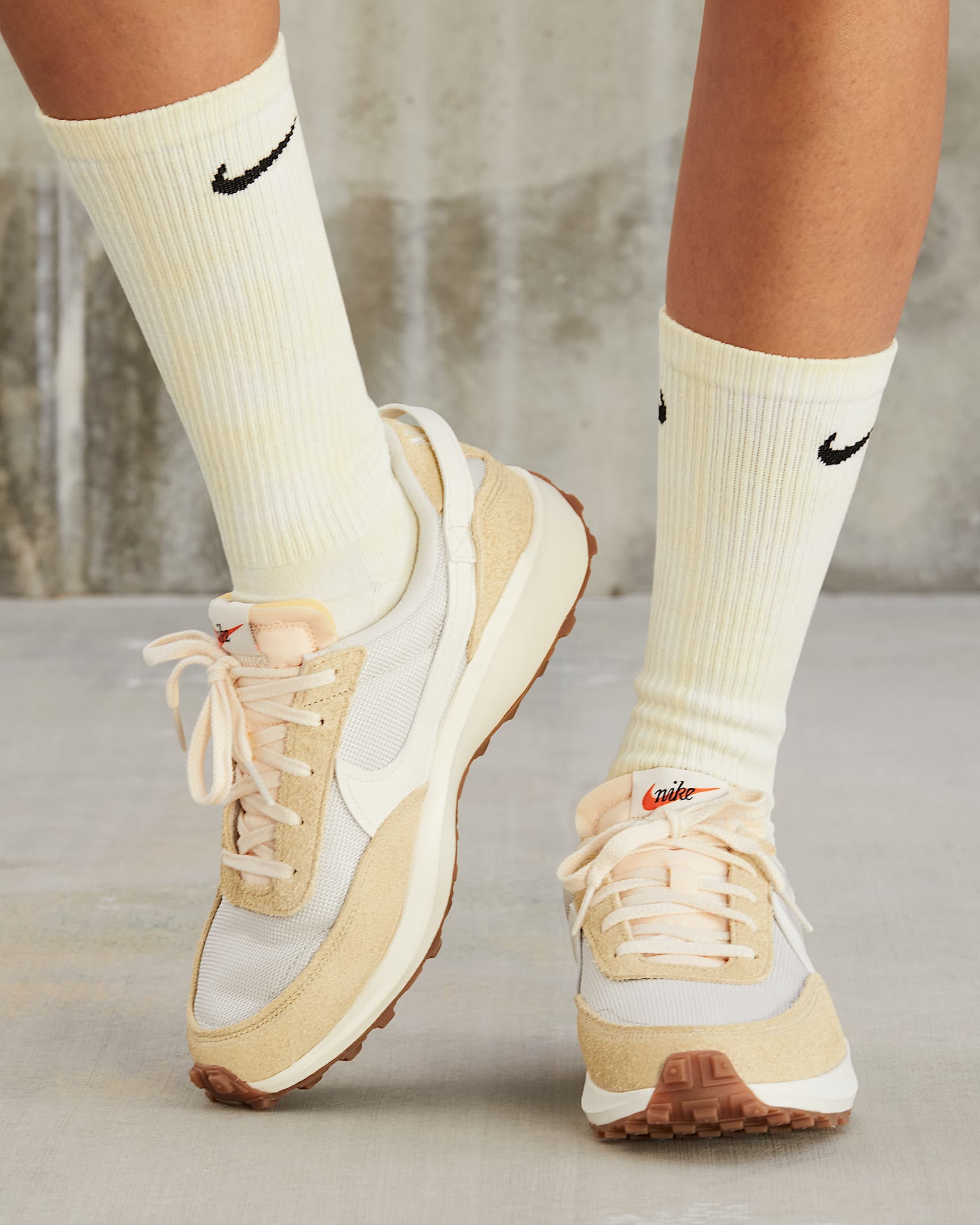 Nike Waffle Debut Vintage Women's Shoes. Nike ID