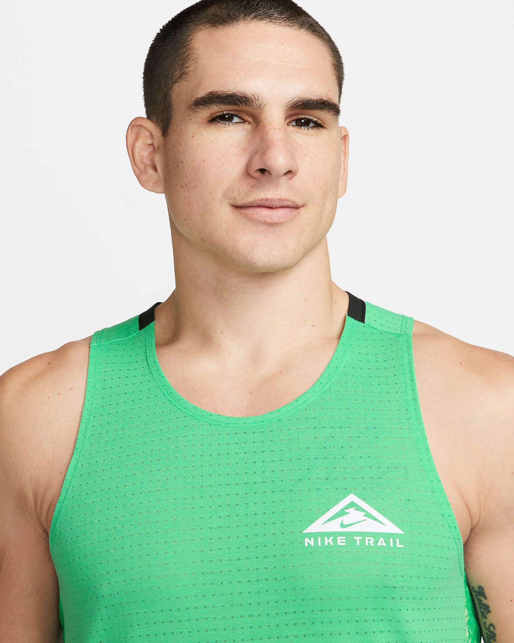 Nike Trail Solar Chase Men's Nike Dri-FIT Running Tank. Nike IE