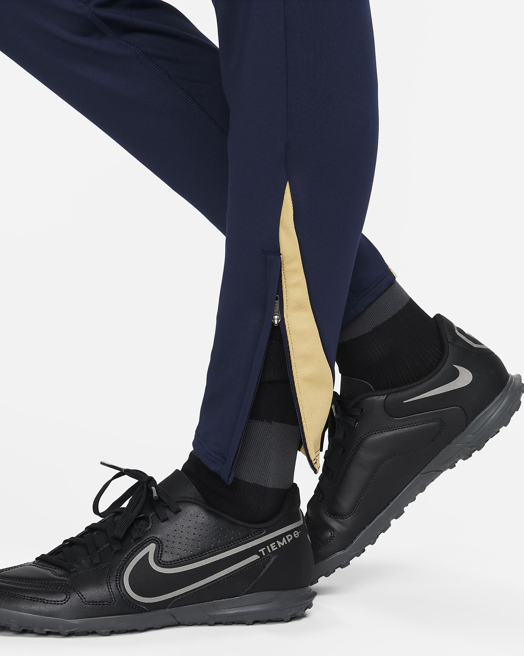 F.C. Barcelona Strike Women's Nike Dri-FIT Football Pants. Nike SI