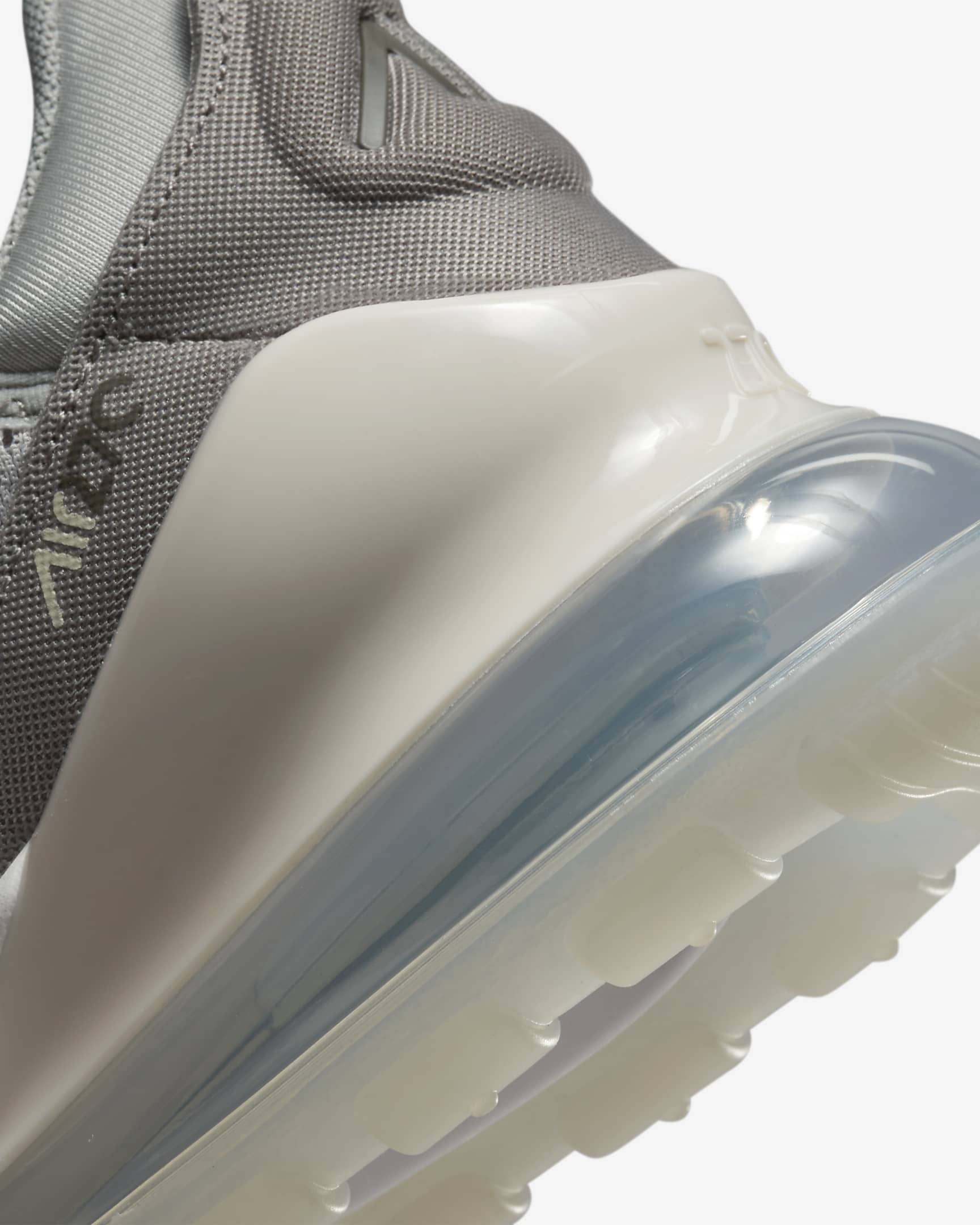 Nike Air Max 270 Women's Shoes. Nike BE