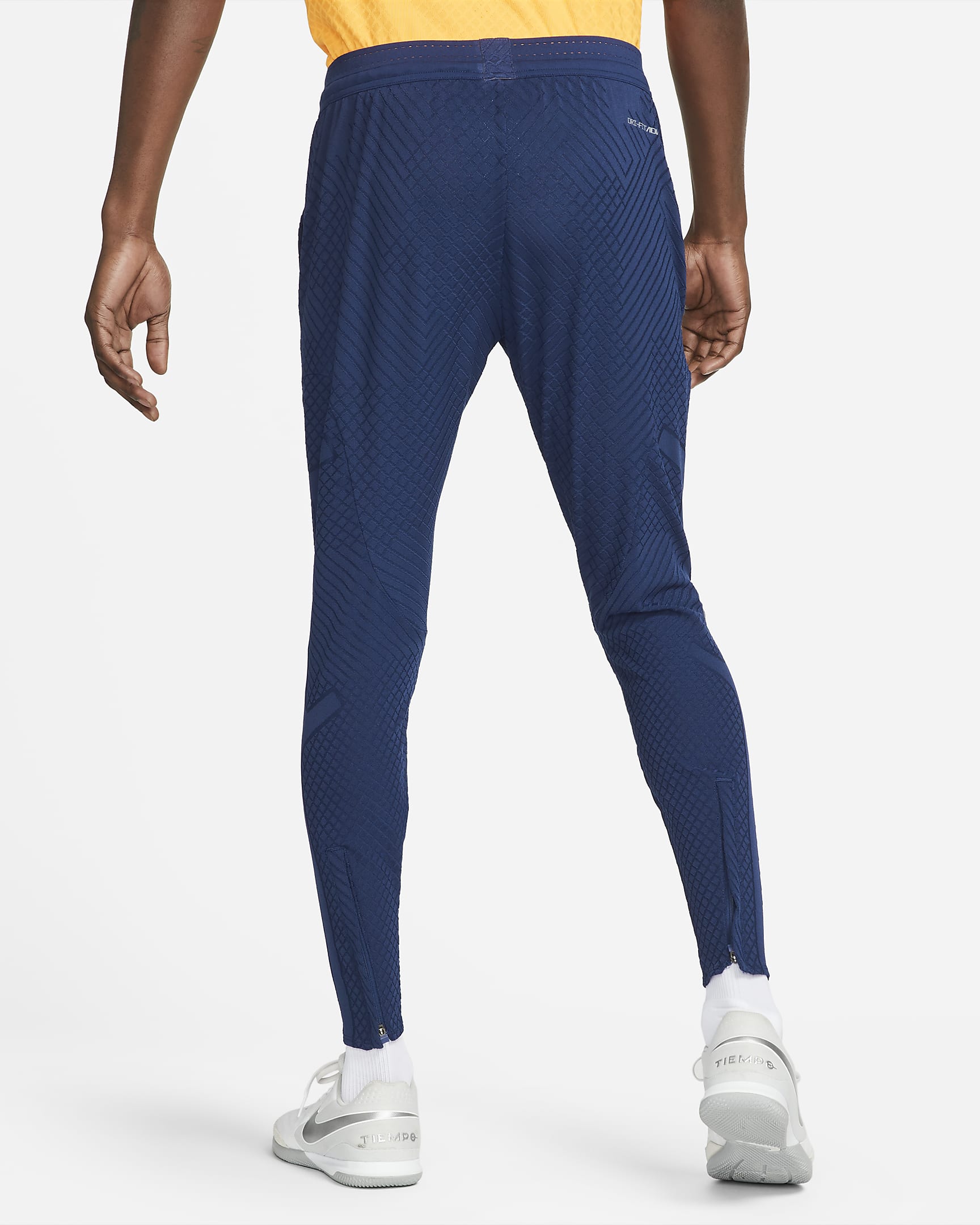 F.C. Barcelona Strike Elite Men's Nike Dri-FIT ADV Knit Football Pants. Nike NZ