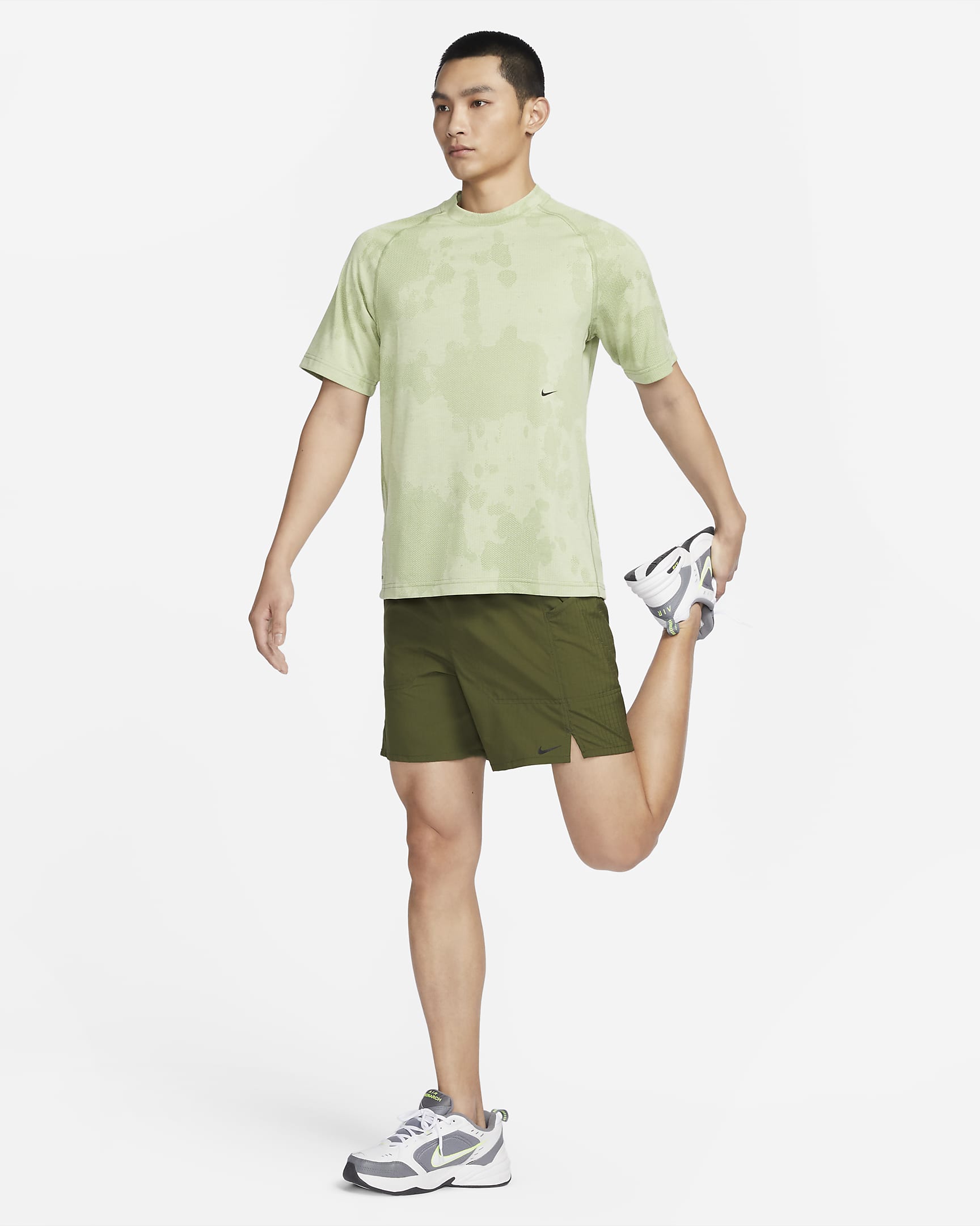 Nike Dri-FIT ADV A.P.S. Men's Engineered Short-Sleeve Fitness Top. Nike MY