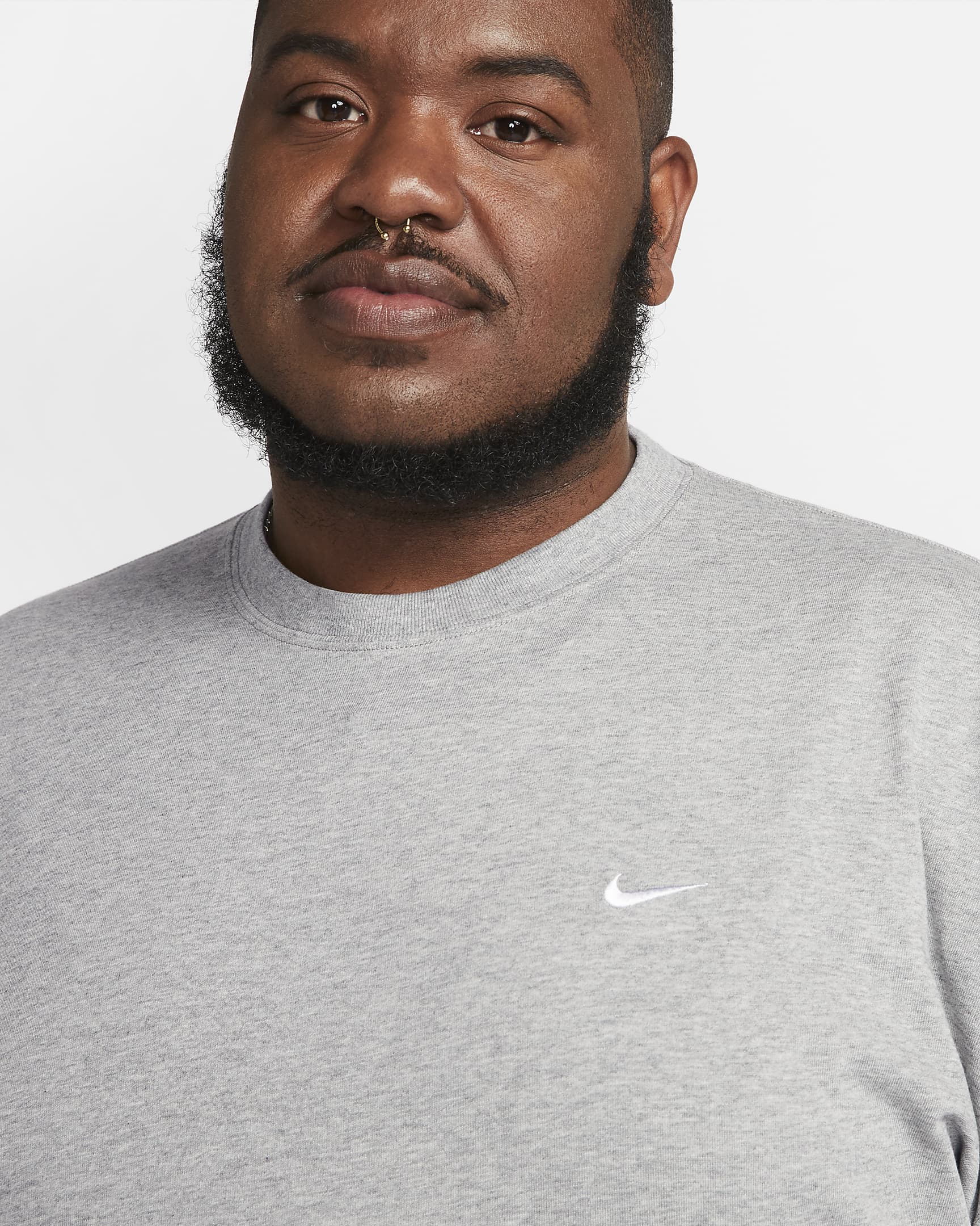 Tee-shirt Nike Solo Swoosh. Nike BE