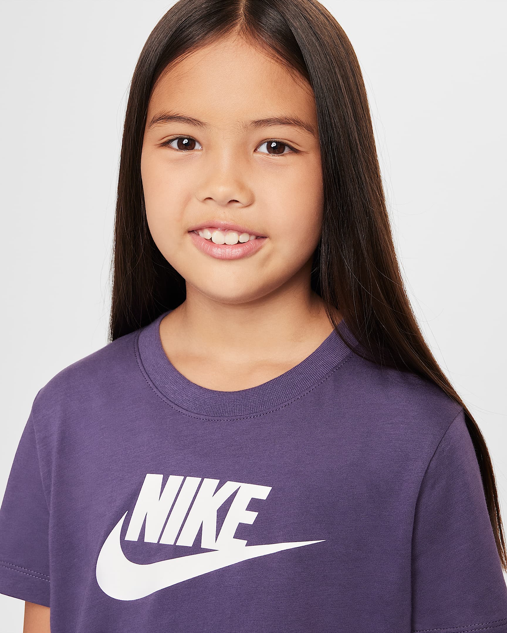 Nike Sportswear Older Kids' (Girls') Cropped T-Shirt. Nike UK