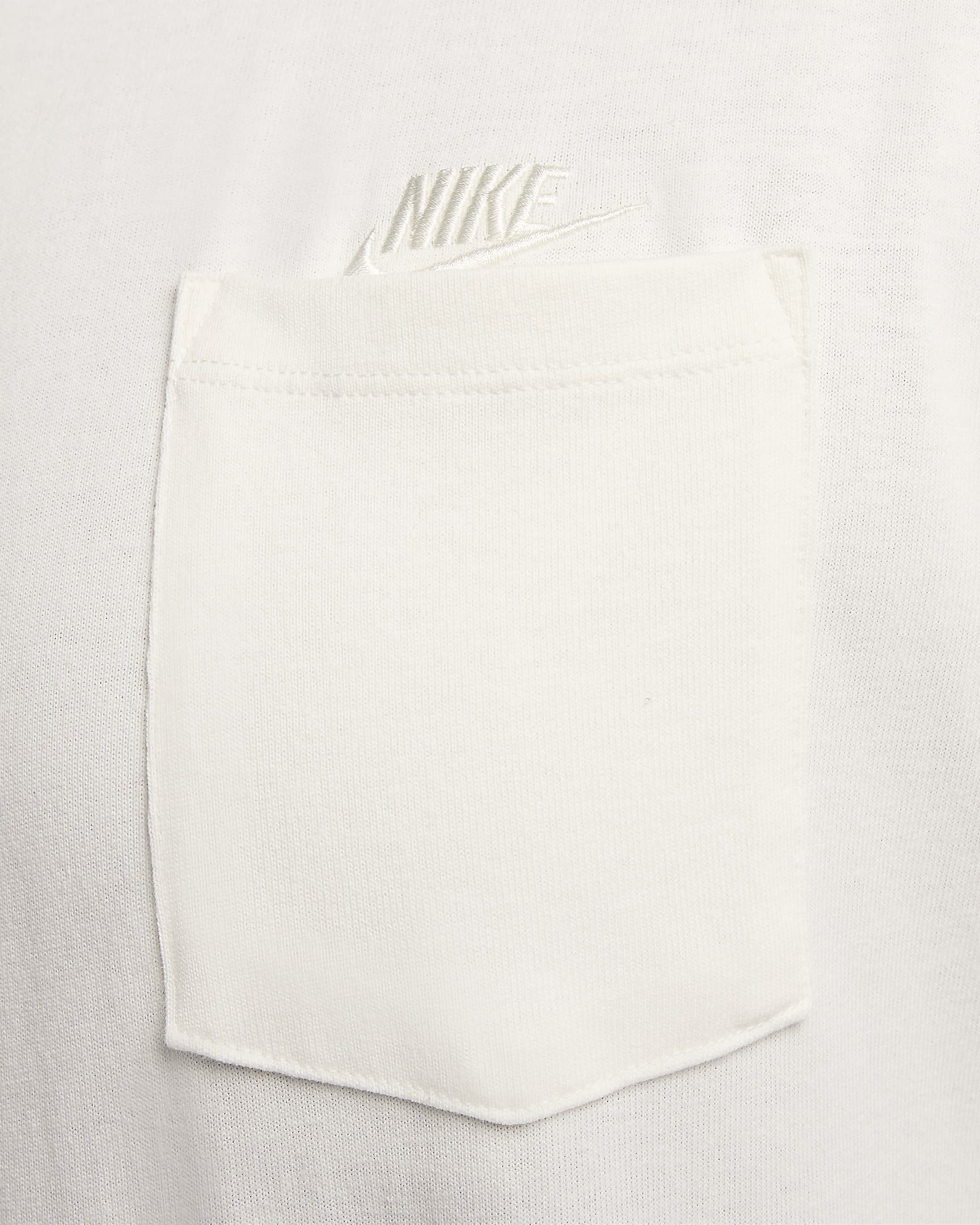 Nike Sportswear Premium Essentials Men's Long-Sleeve Pocket T-Shirt ...