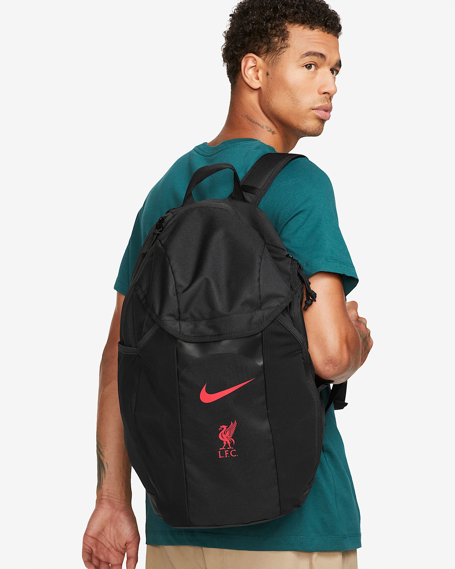 Liverpool F.C. Academy Football Backpack (30L). Nike NL
