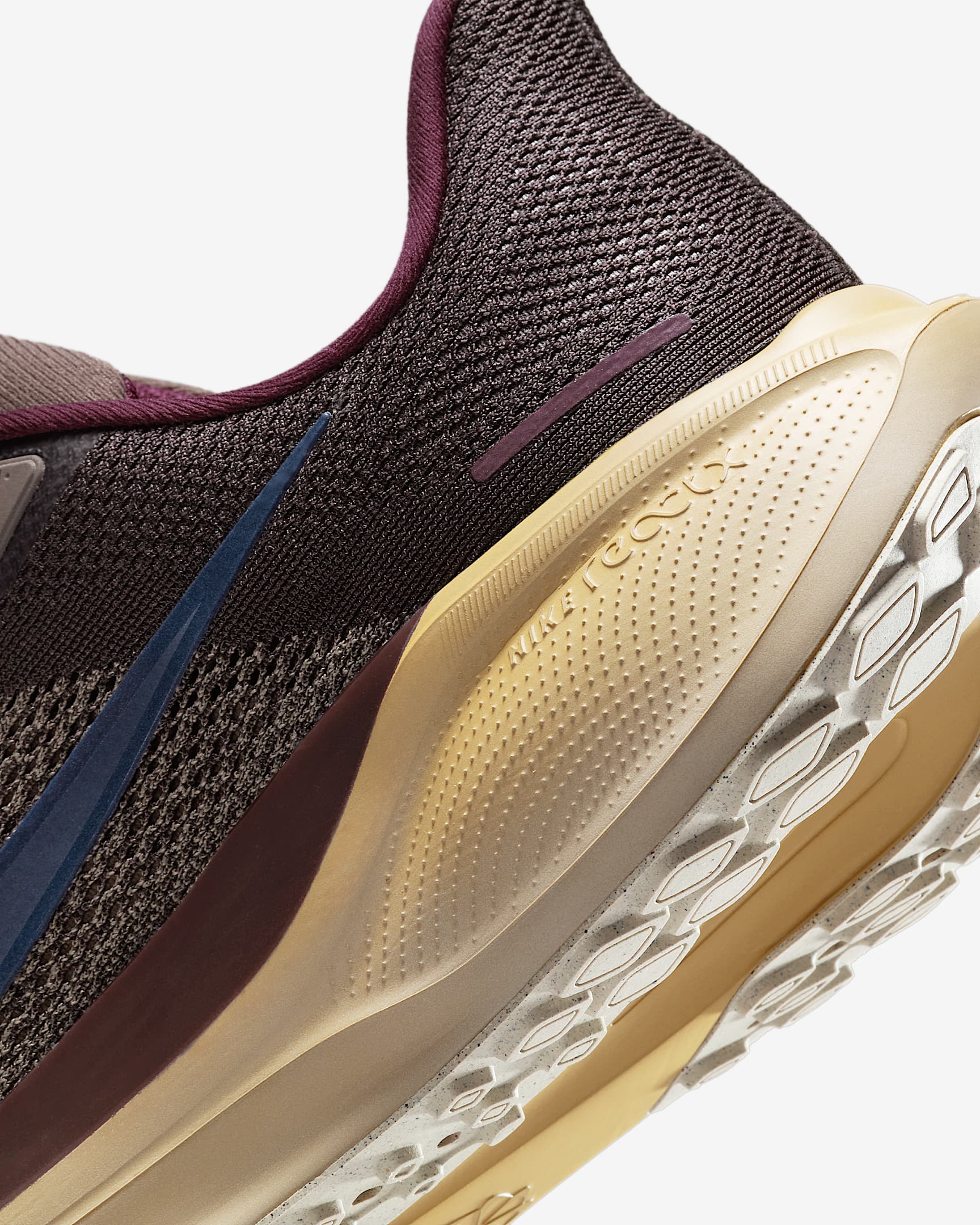 나이키 페가수스 41 PRM 남성 로드 러닝화. 나이키 코리아