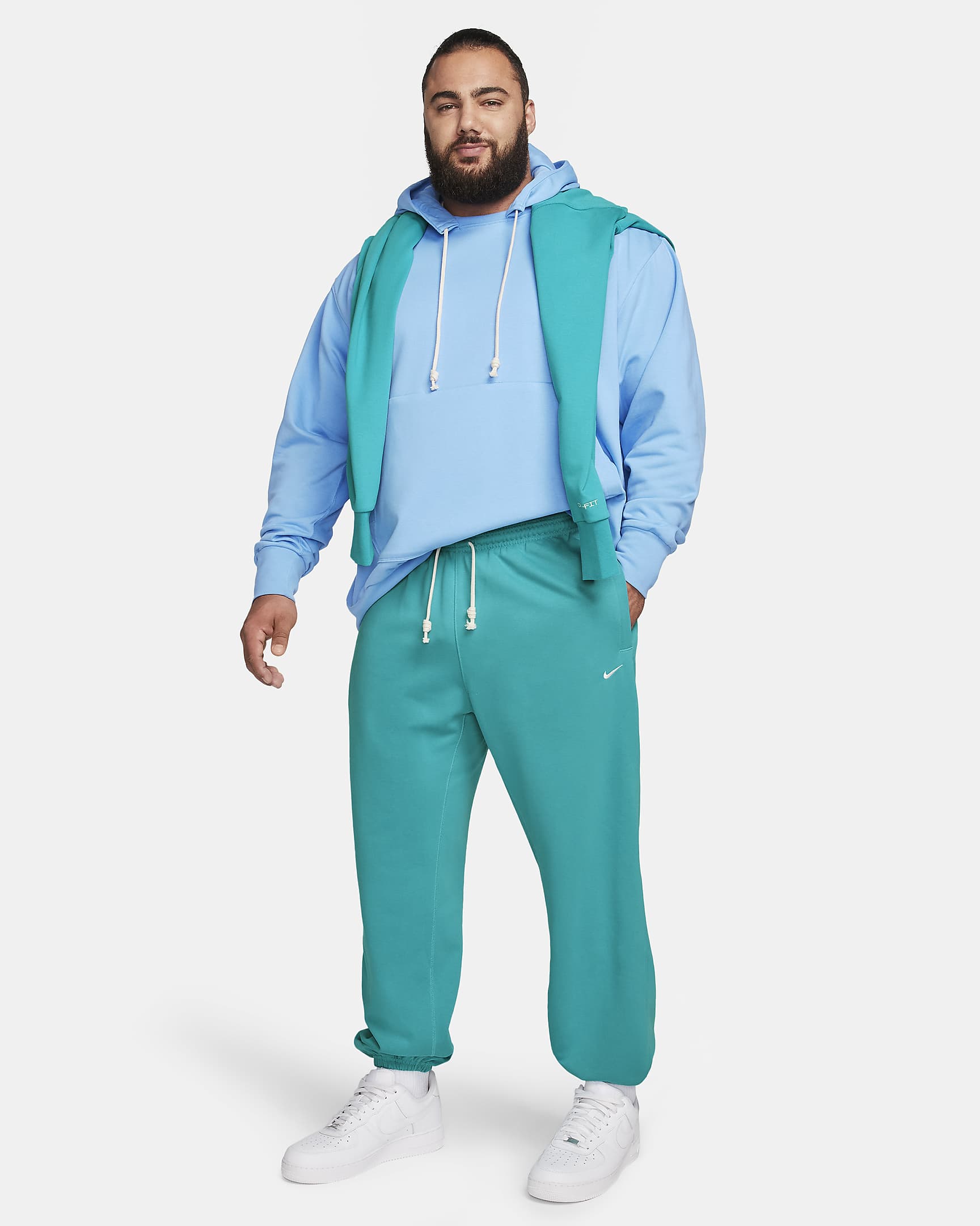 Nike Standard Issue Men's Dri-FIT Basketball Trousers. Nike DK