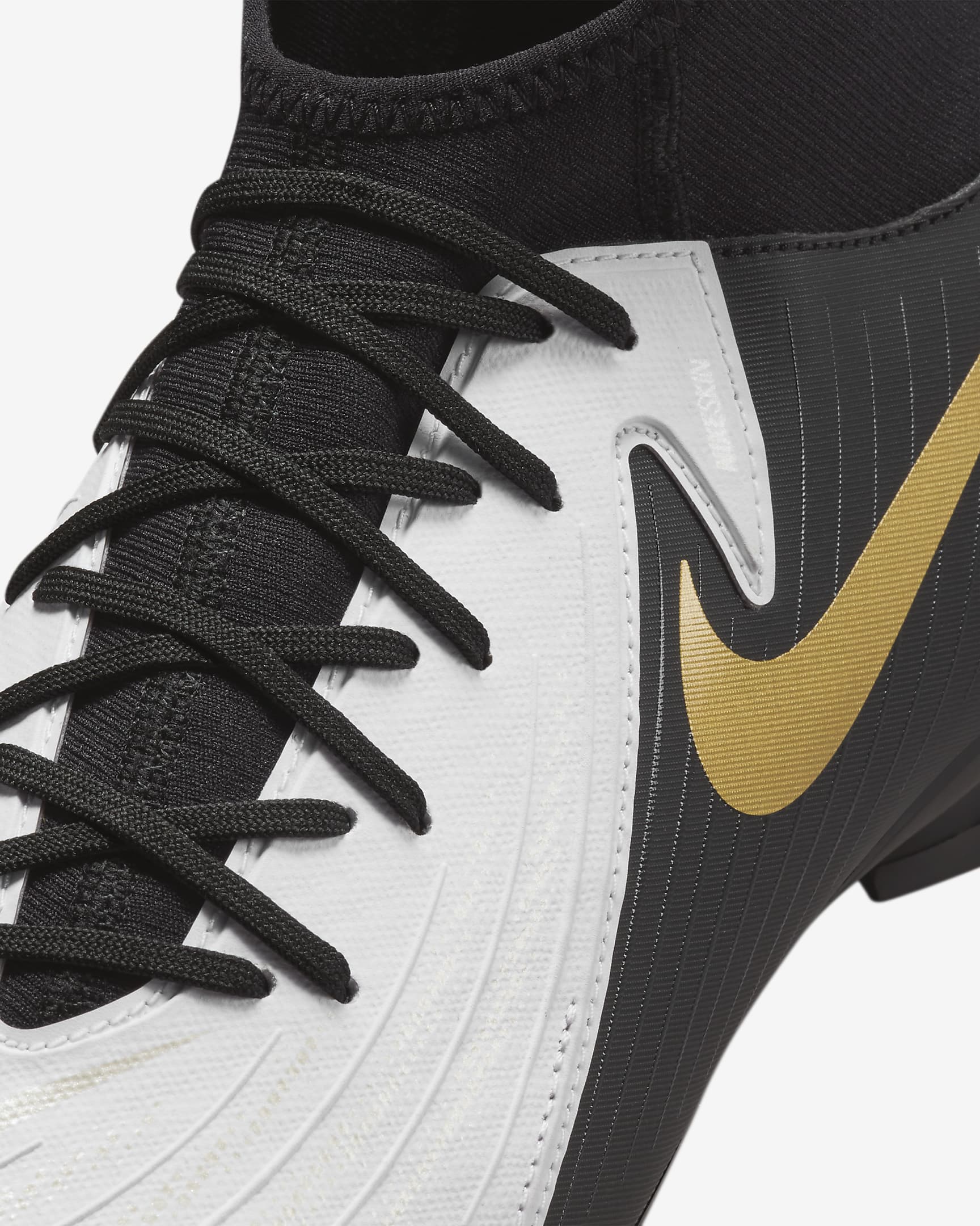 Nike Phantom Luna 2 Academy MG High-Top Football Boot. Nike IN