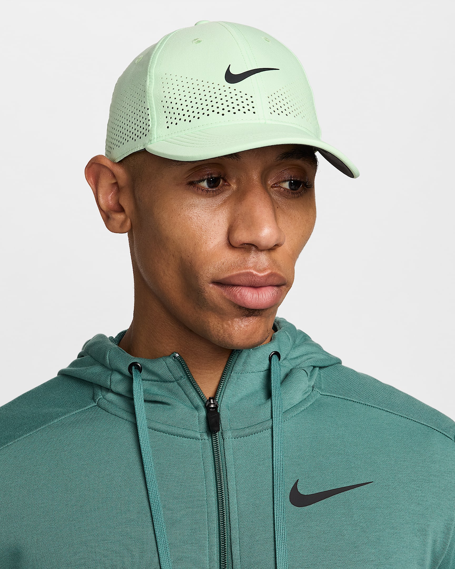 Nike Dri-FIT ADV Club Structured Swoosh Cap. Nike SG