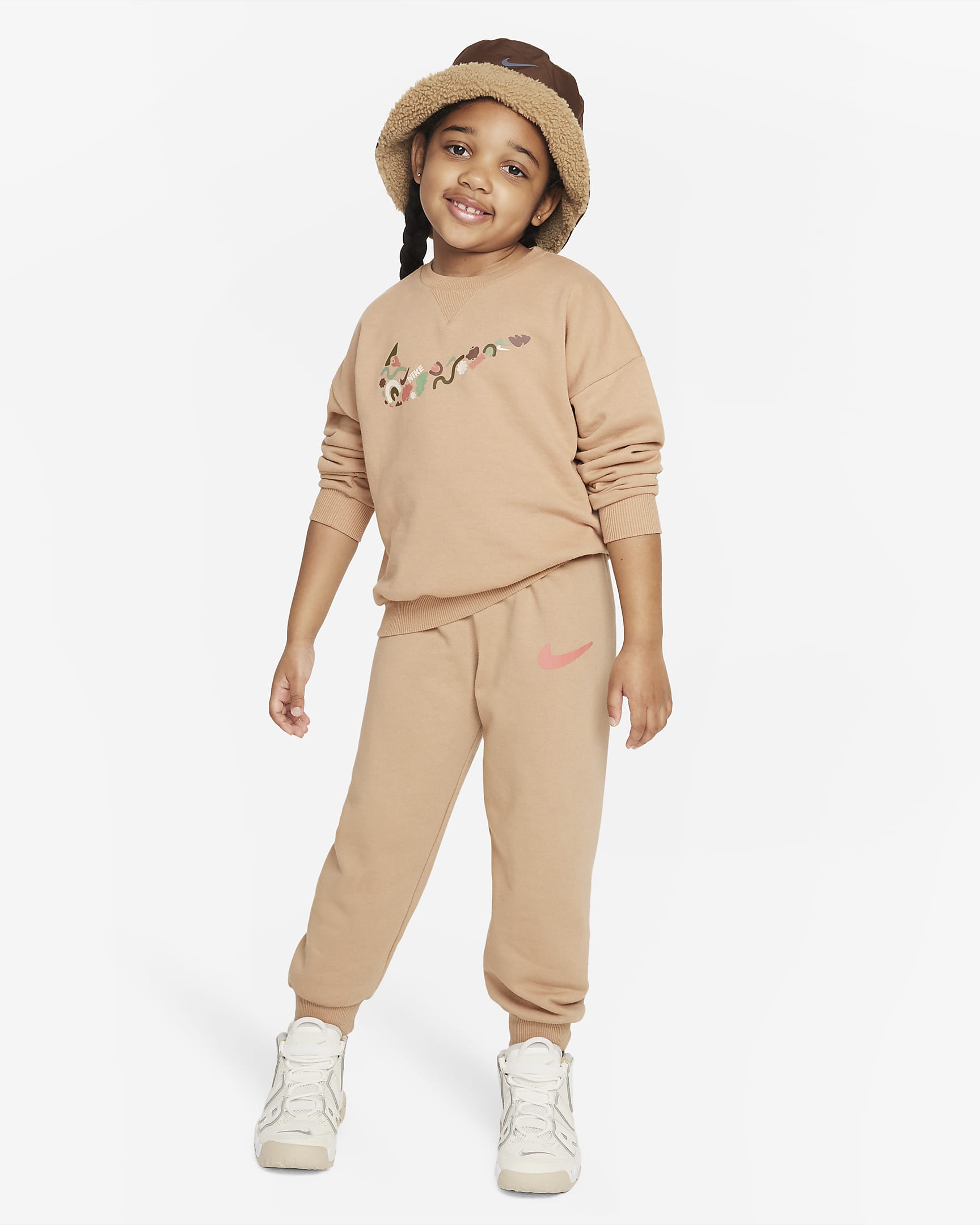 Nike Sportswear Primary Play Crew Set Younger Kids' 2-Piece Set. Nike SE