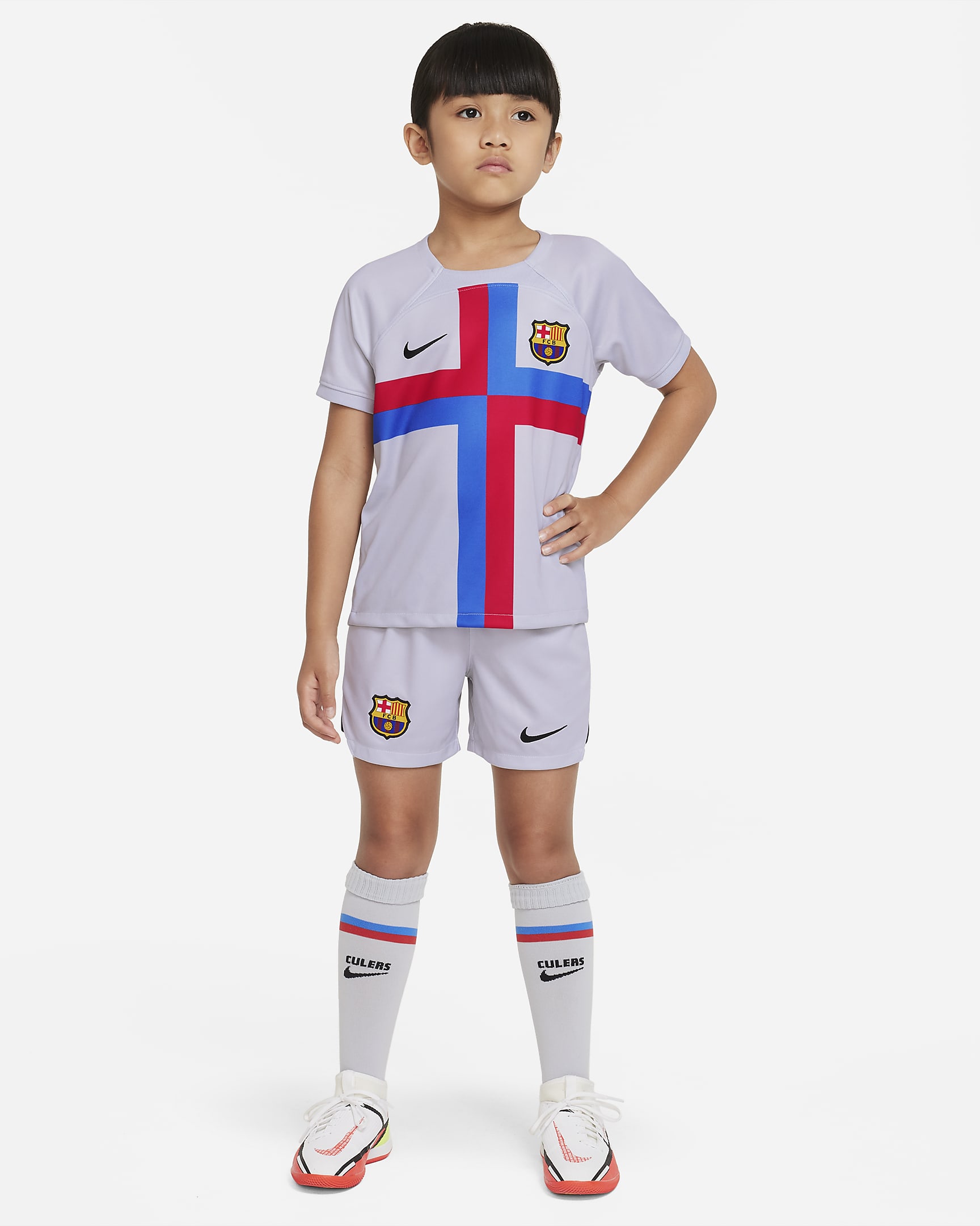F.C. Barcelona 2022/23 Third Younger Kids' Nike Football Kit. Nike PT