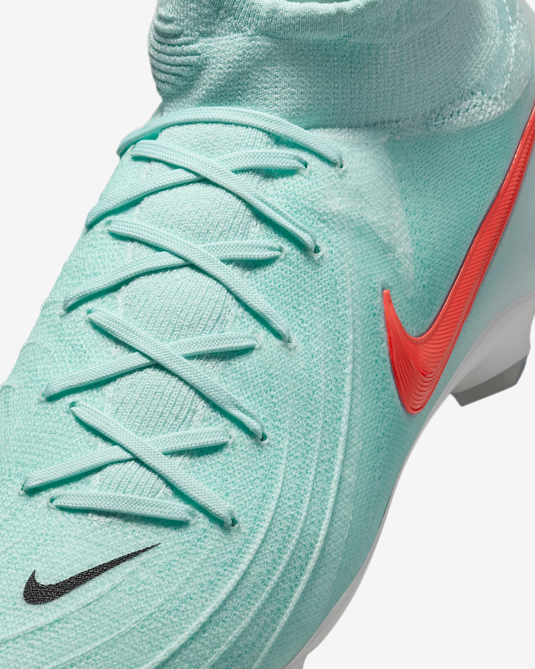 Nike Phantom Luna 2 Pro FG High-Top Football Boot. Nike PT