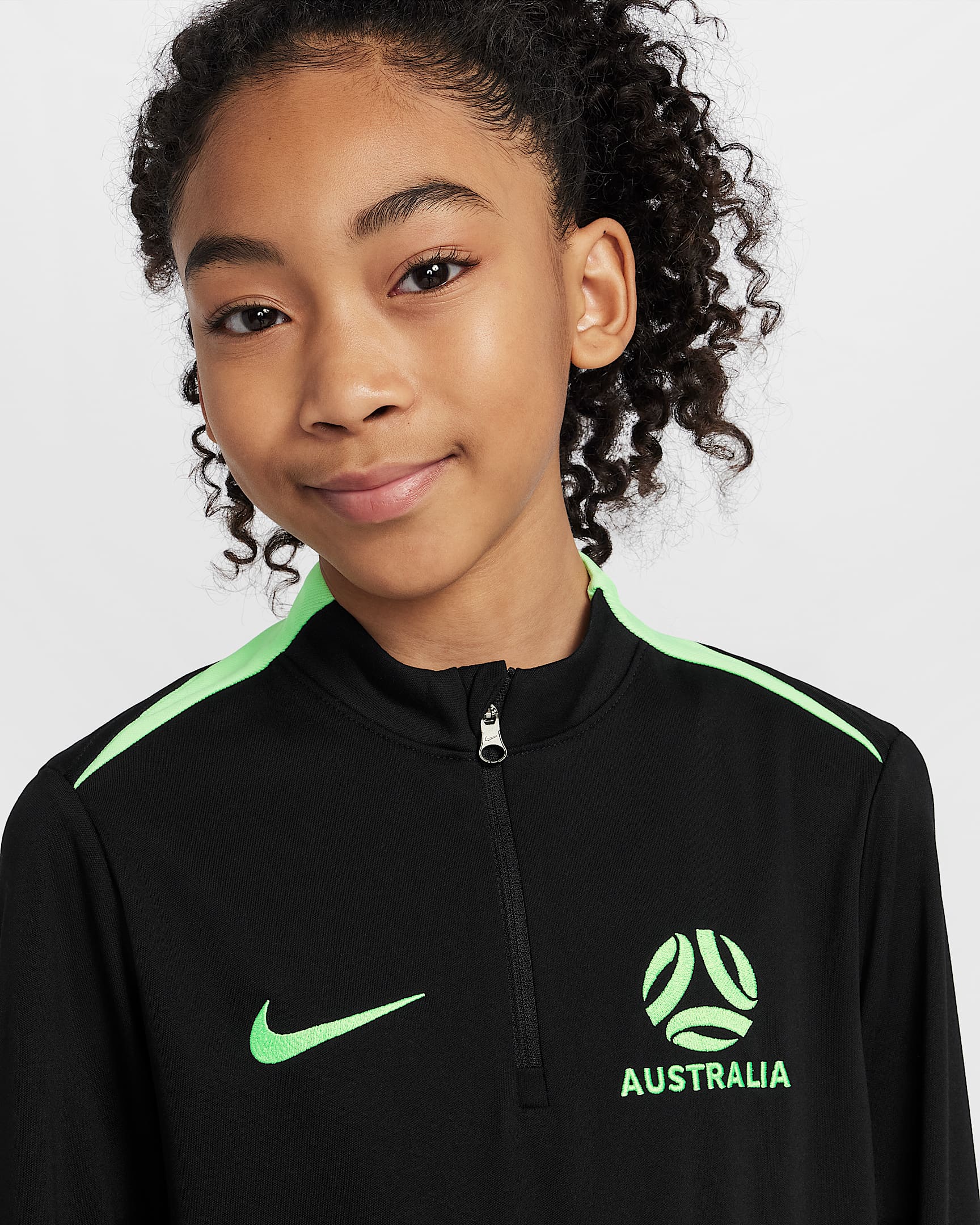 Australia Academy Pro Older Kids' Nike Dri-FIT Football Knit Drill Top. Nike CA