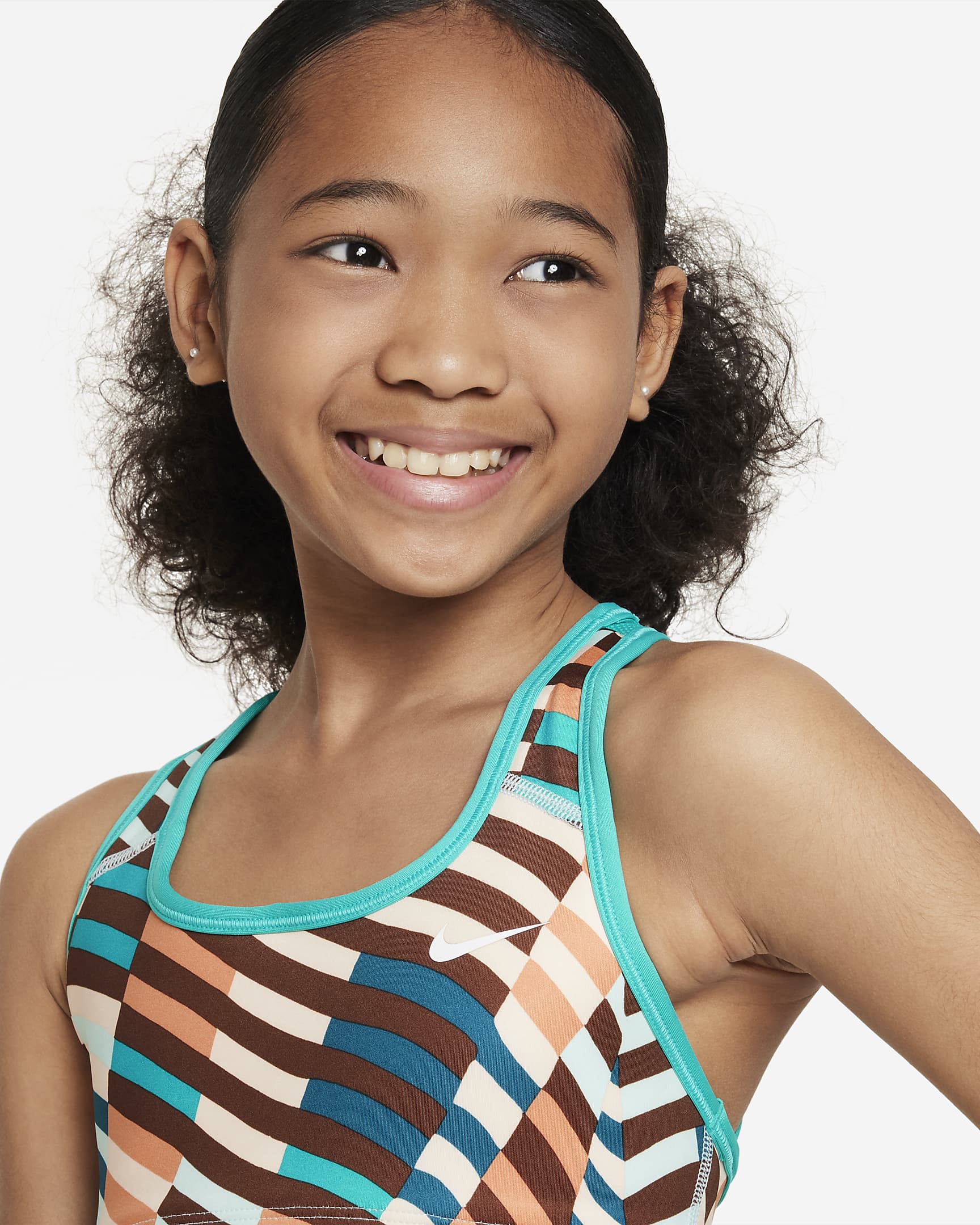 Nike Swoosh Older Kids' (Girls') Reversible Sports Bra. Nike MY