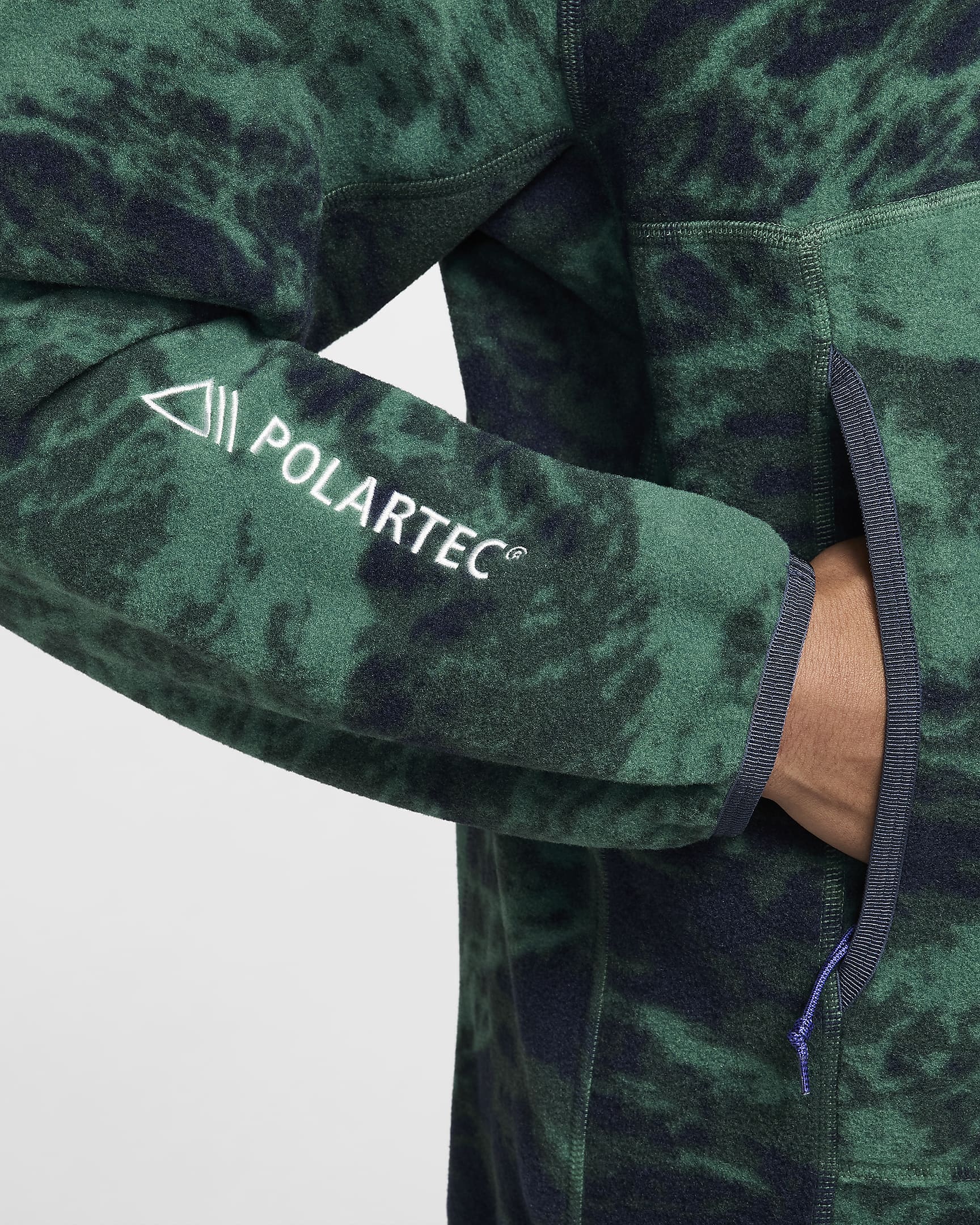 Nike ACG "Wolf Tree" Men's Allover Print Pullover Hoodie. Nike.com