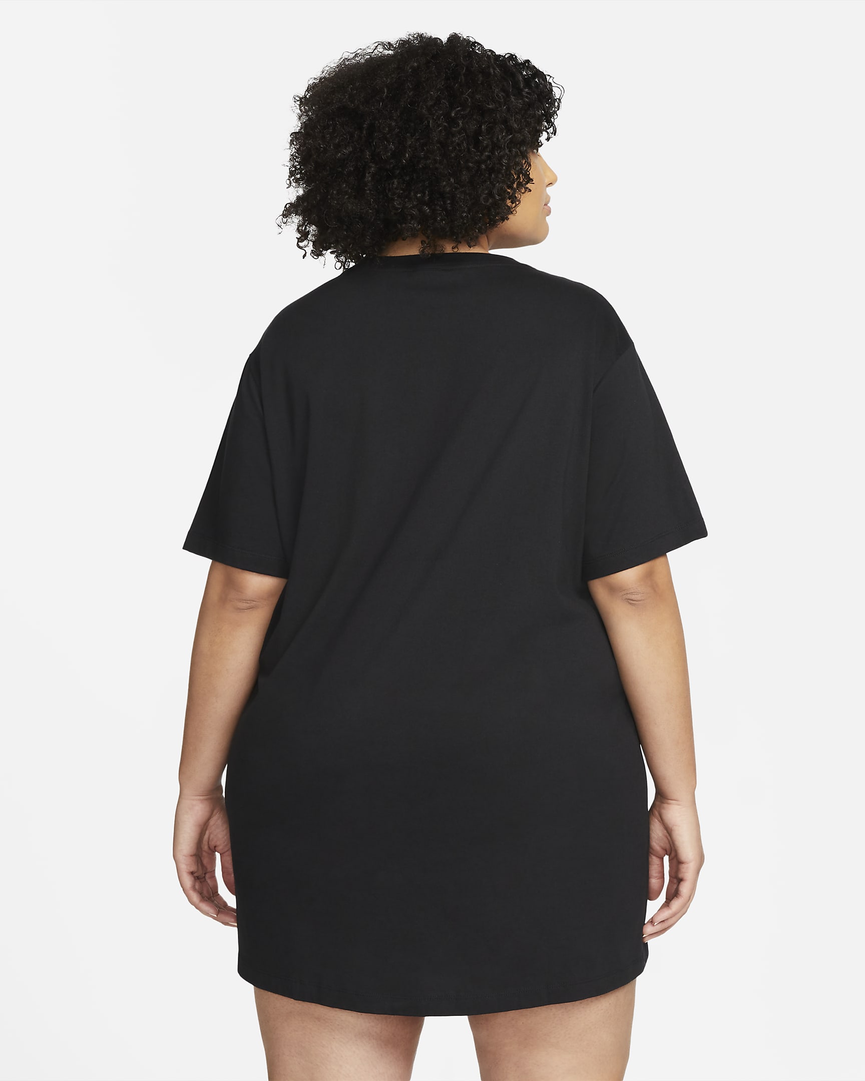 Nike Sportswear Essential női ruha (plus size méret). Nike HU