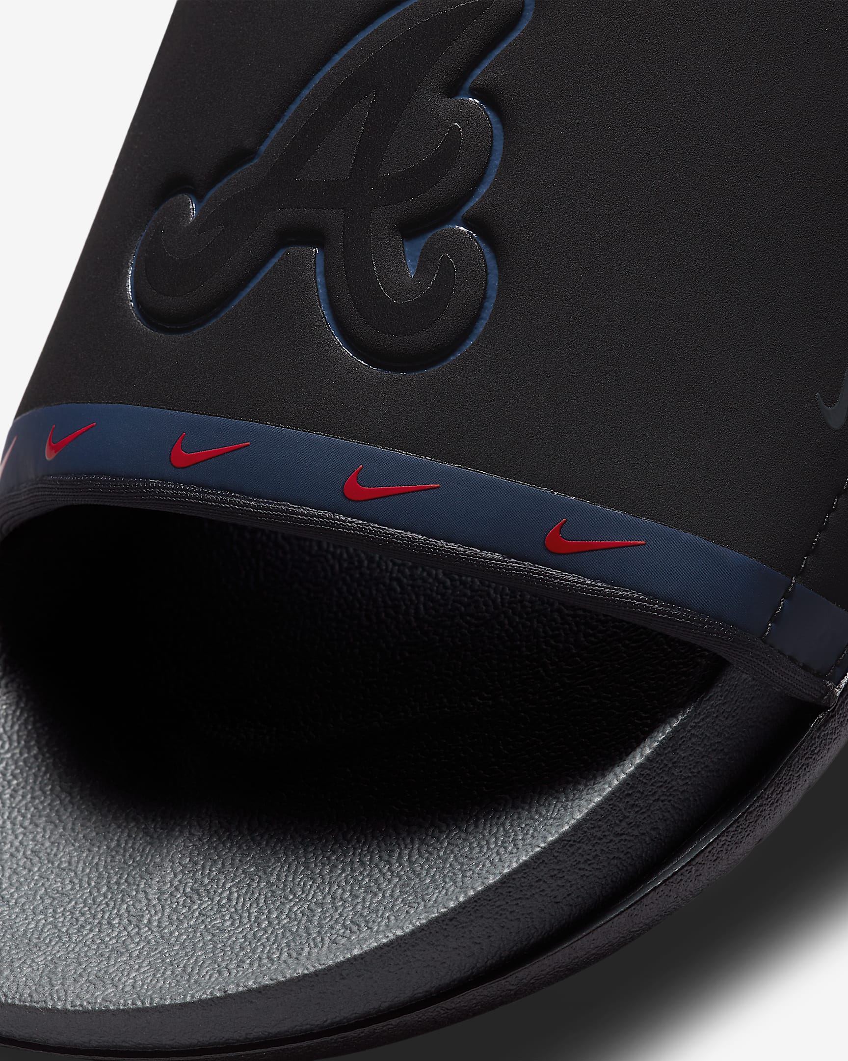 Chancla Nike Offcourt (MLB Atlanta Braves). Nike.com