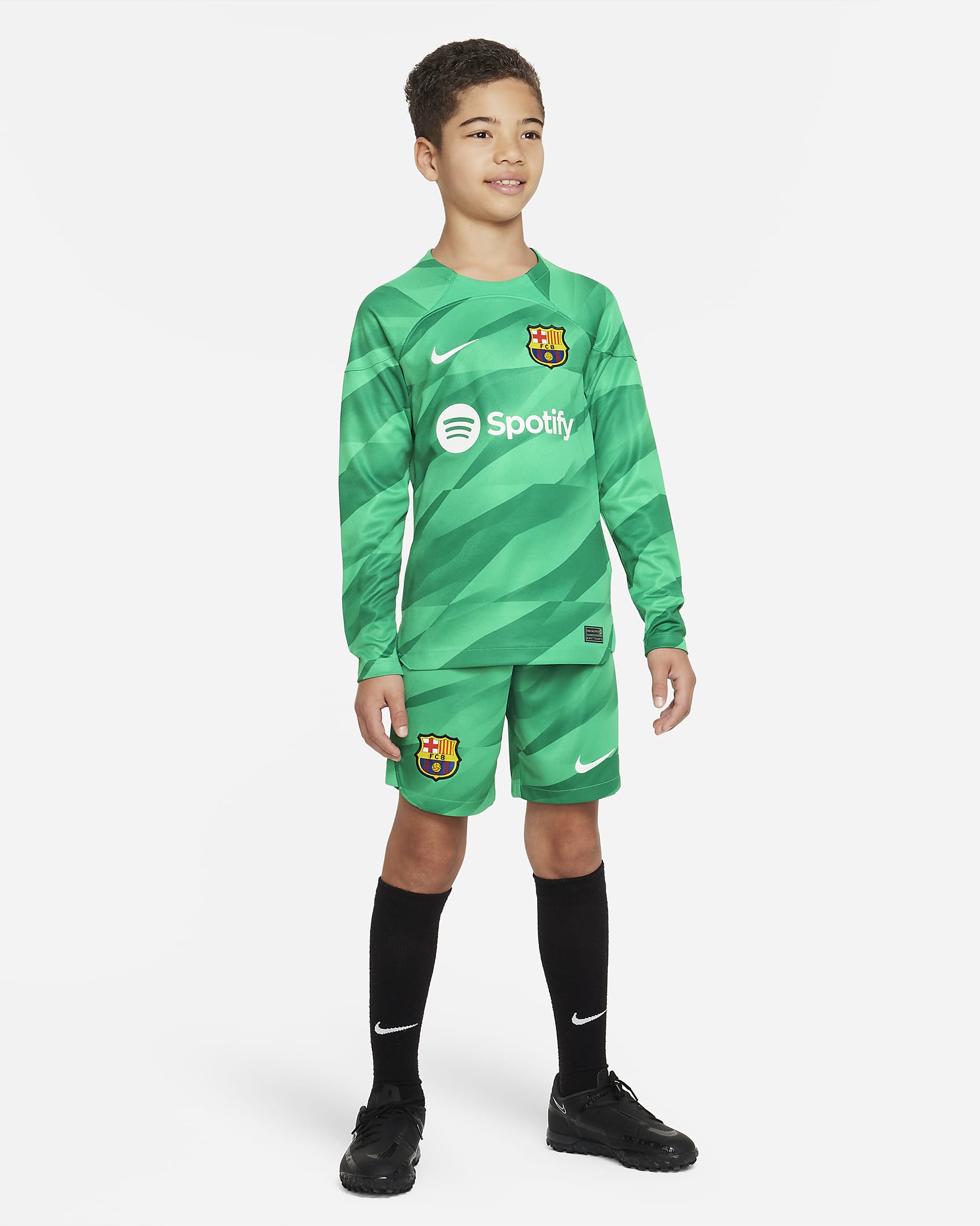 F.C. Barcelona 2023/24 Stadium Goalkeeper Older Kids' Nike Dri-FIT Football Shorts. Nike BE