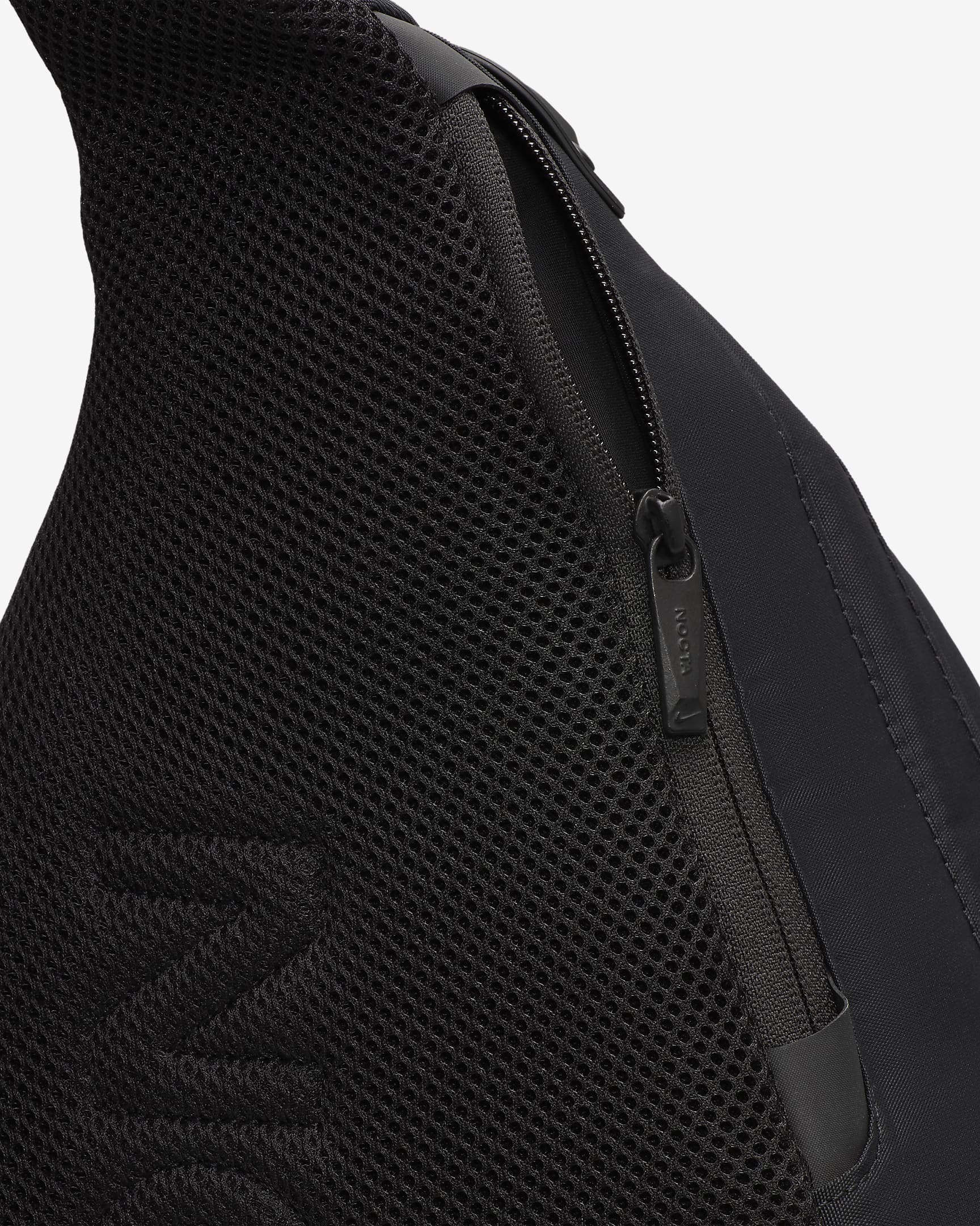 NOCTA 多功能包款 (1 公升)。Nike TW