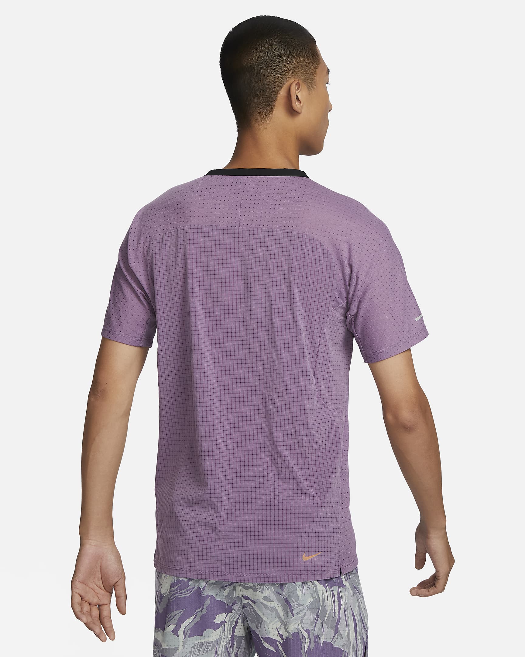 Nike Dri-FIT Trail Solar Chase Men's Short-Sleeve Trail Running Top ...