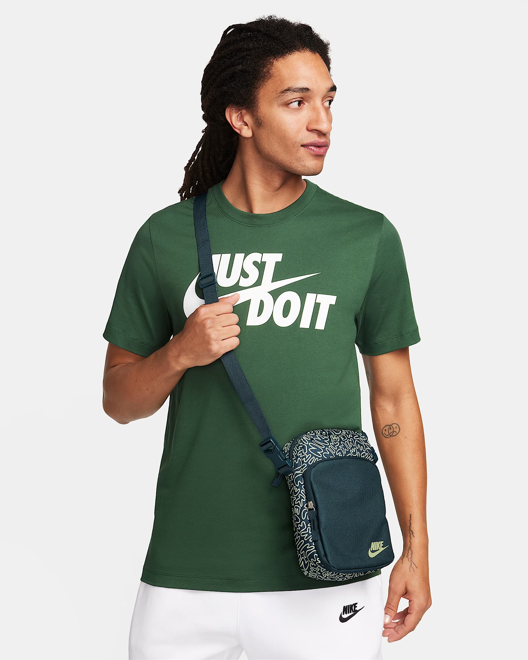 Nike Heritage Cross-Body Bag (4L). Nike PH