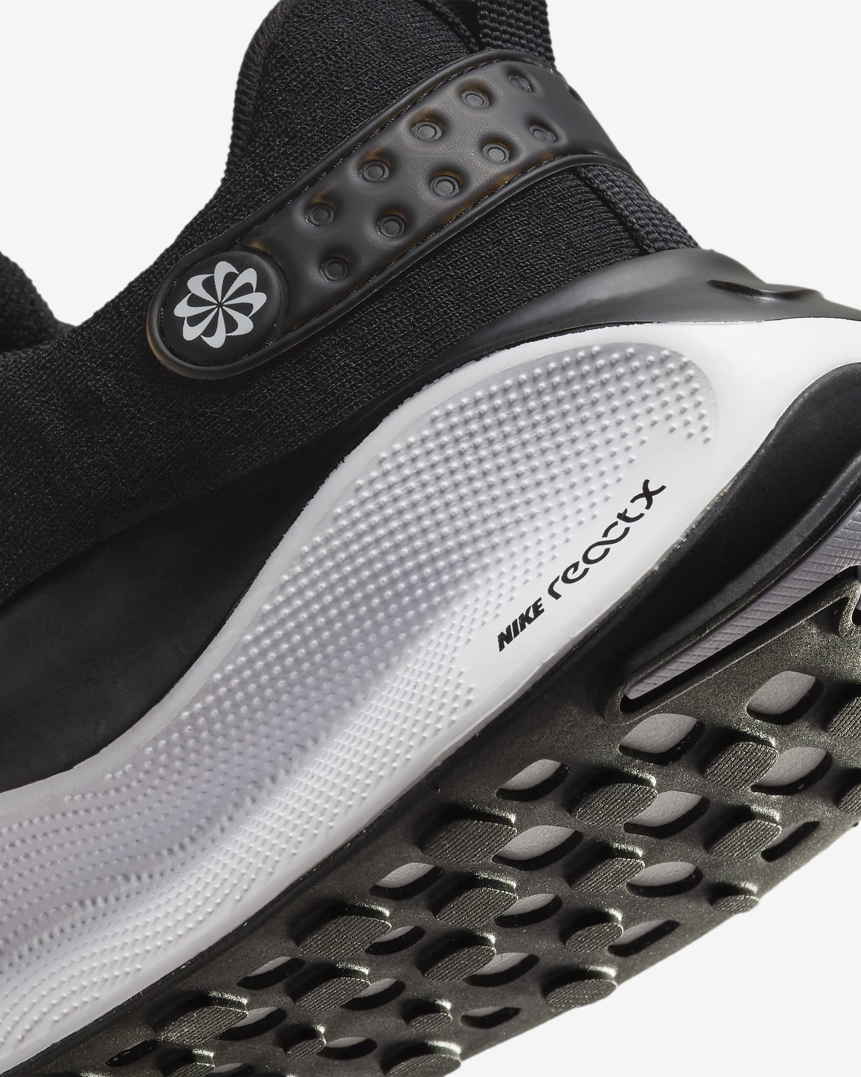 Nike InfinityRN 4 Men's Road Running Shoes (Extra Wide). Nike LU