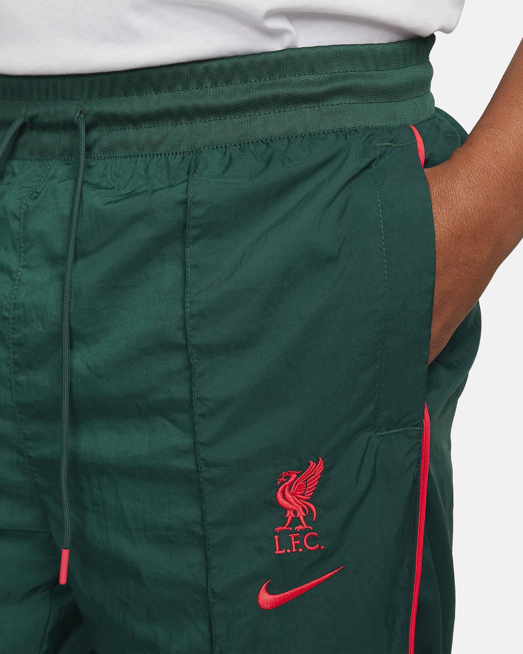 Liverpool F.C. Men's Tracksuit Football Pants. Nike SA