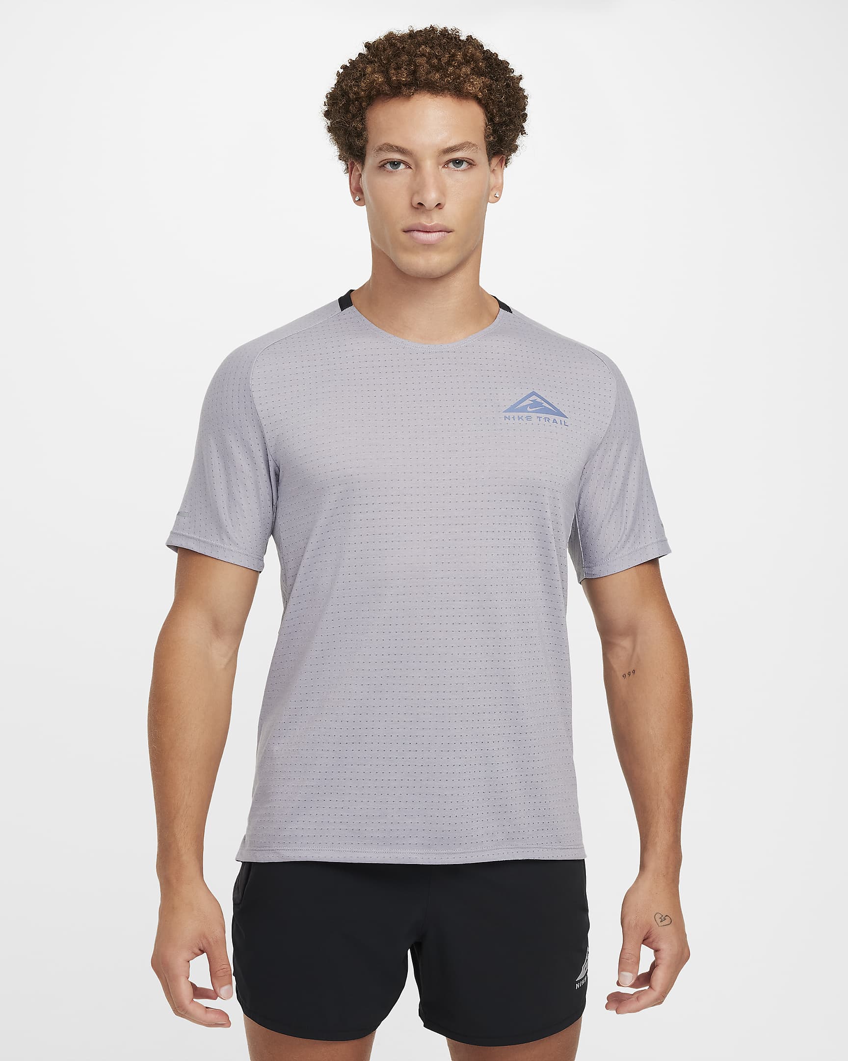 Nike Trail Solar Chase Men's Dri-FIT Short-Sleeve Running Top. Nike BE