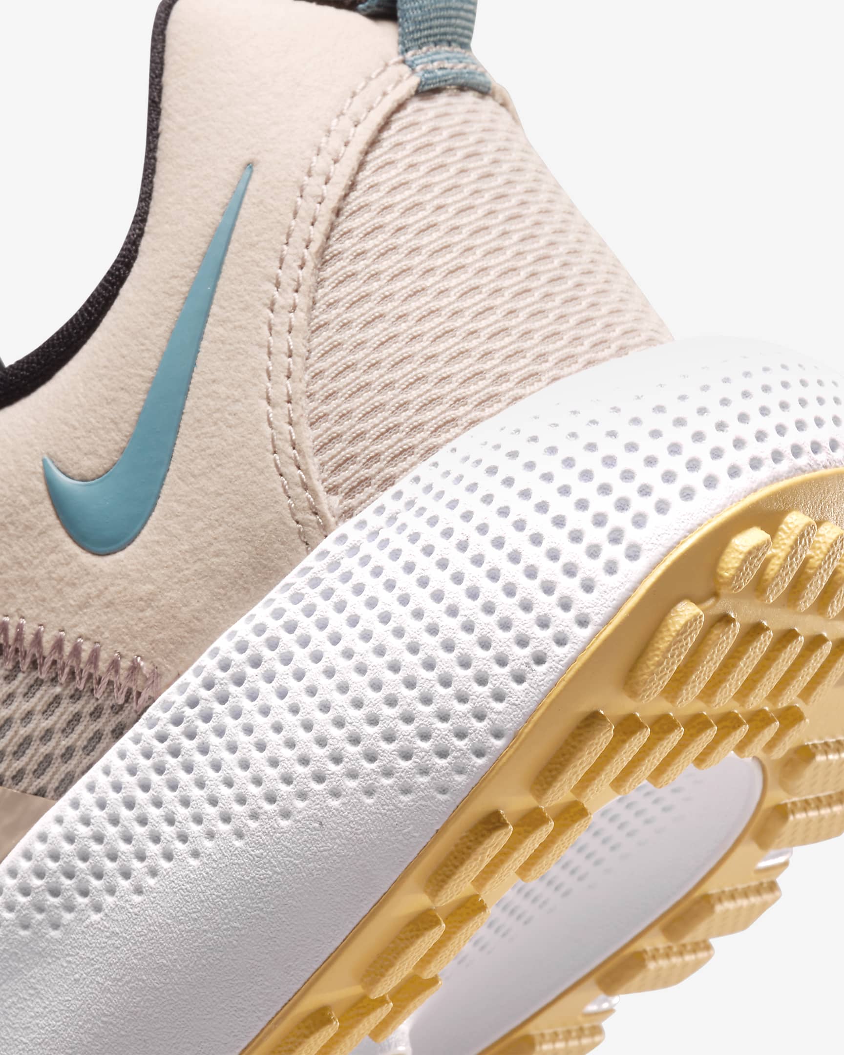 Nike Escape Run 2 女款路跑鞋。Nike TW