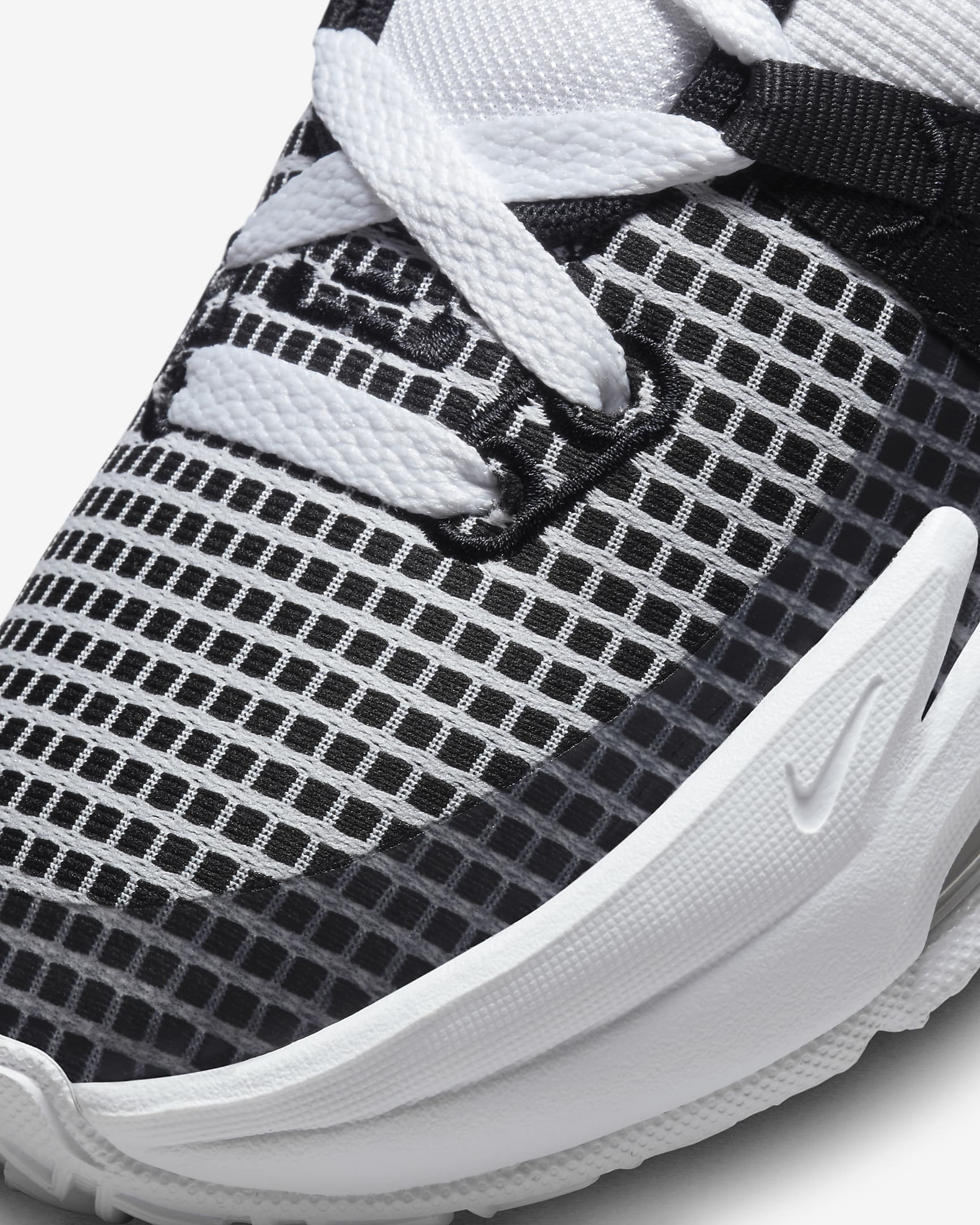 LeBron Witness 7 Older Kids' Basketball Shoes. Nike IN