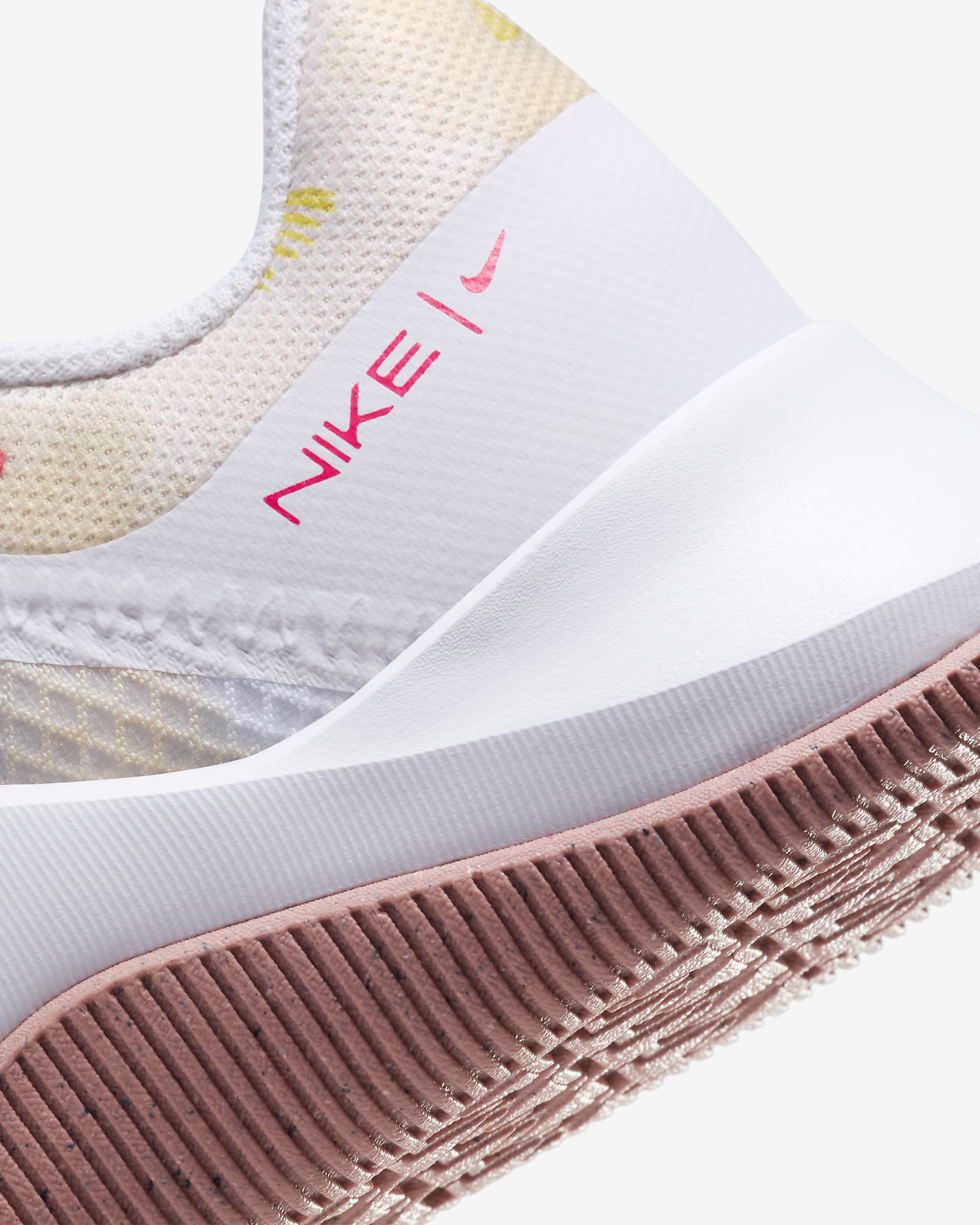 Nike MC Trainer 2 Premium trainingsschoenen voor dames. Nike BE