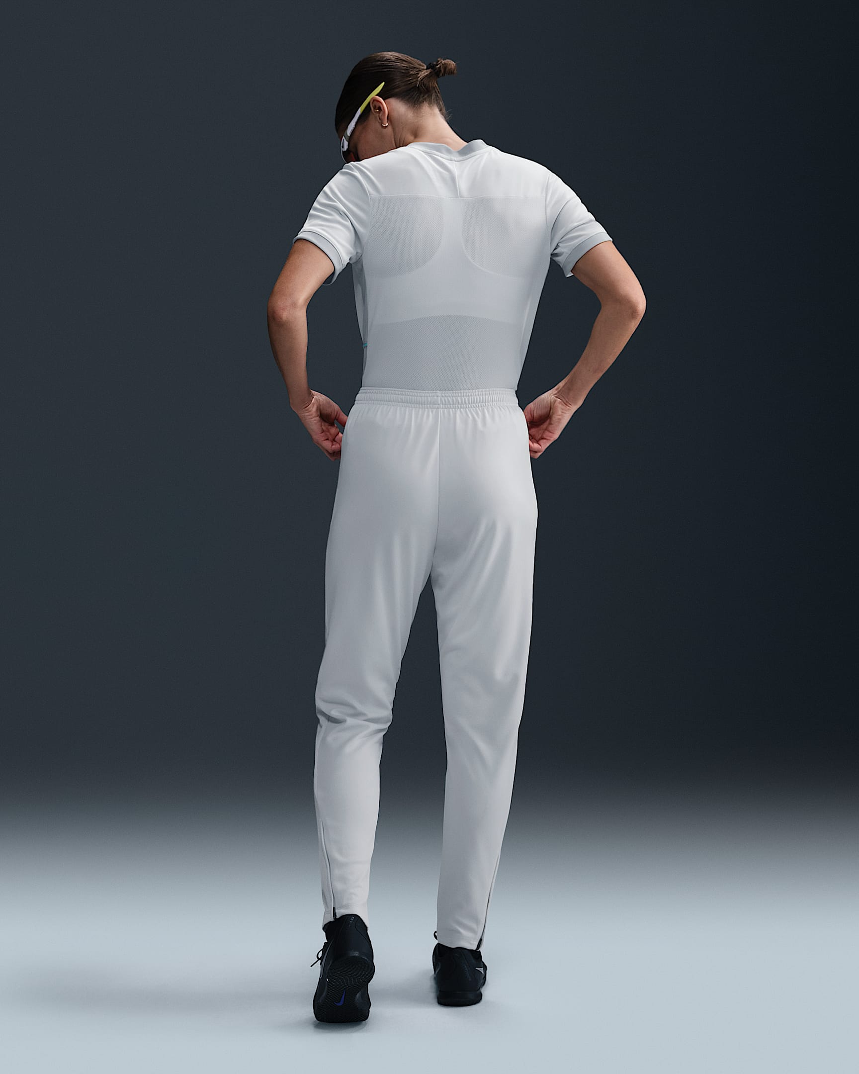 Nike Academy Women's Dri-FIT Football Top. Nike BE