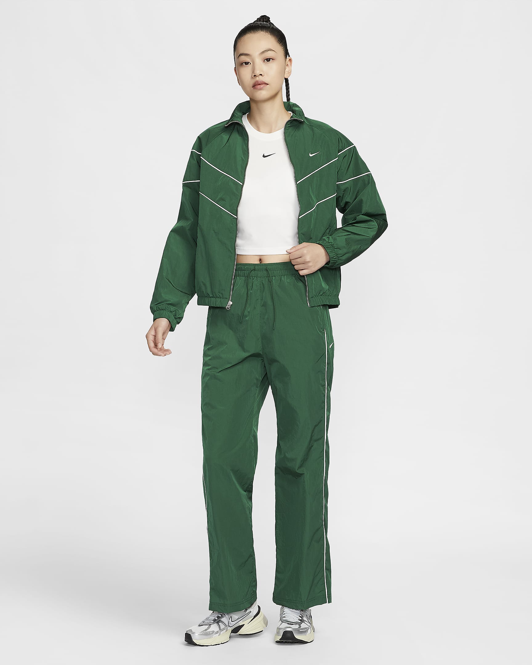 Nike Windrunner Women's Loose UV Woven Full-Zip Jacket. Nike ID