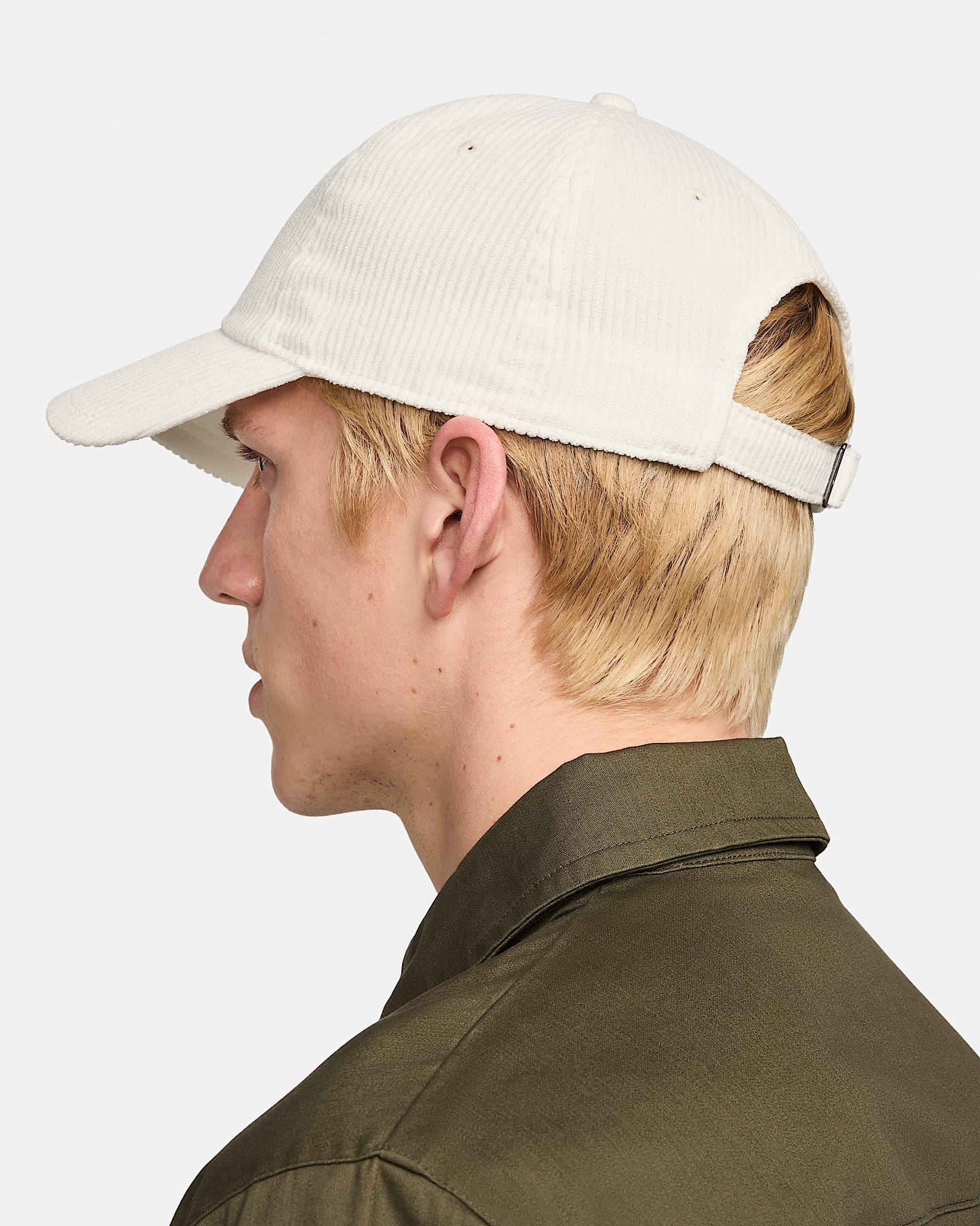 Nike Club Cap Unstructured Corduroy Cap. Nike SI
