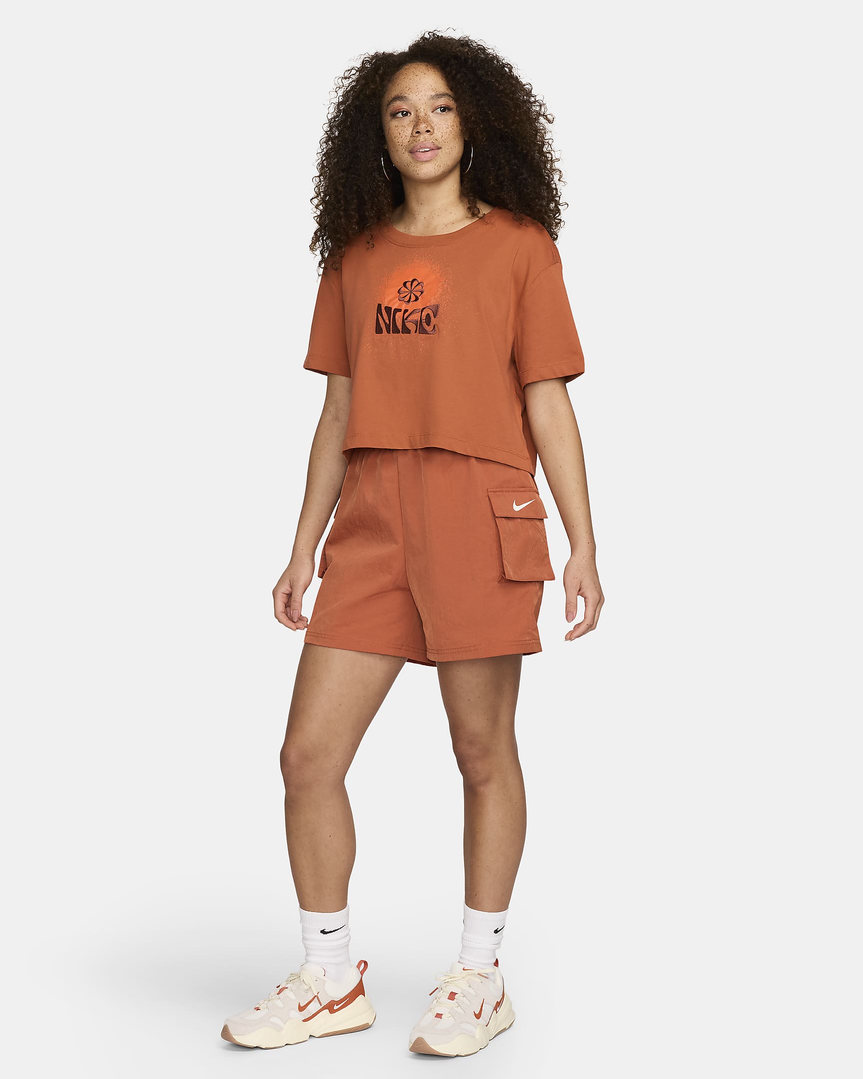 Nike Sportswear Essential Women's Woven High-Rise Shorts. Nike.com