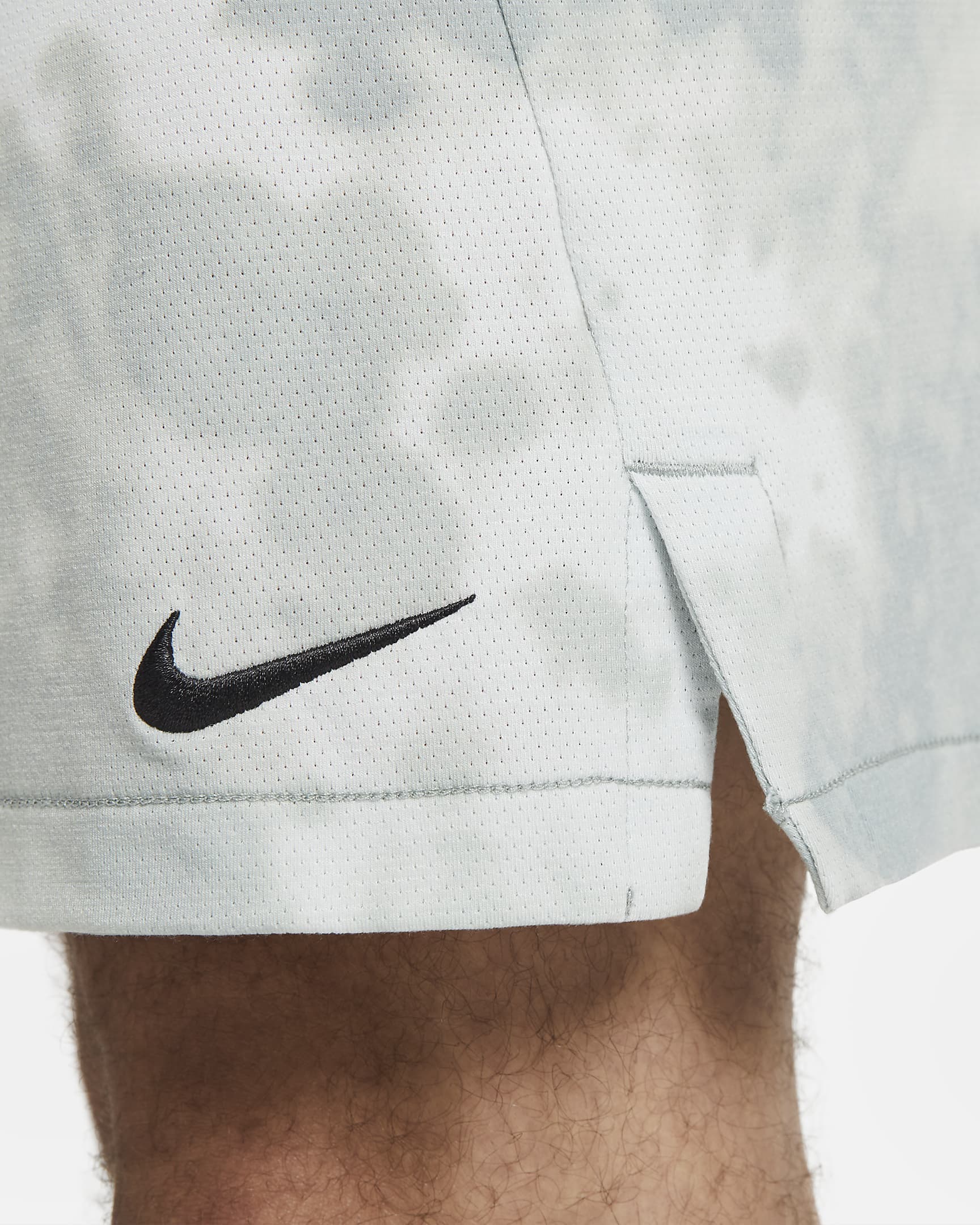 Short non doublé 18 cm Nike Yoga Dri-FIT pour homme. Nike FR