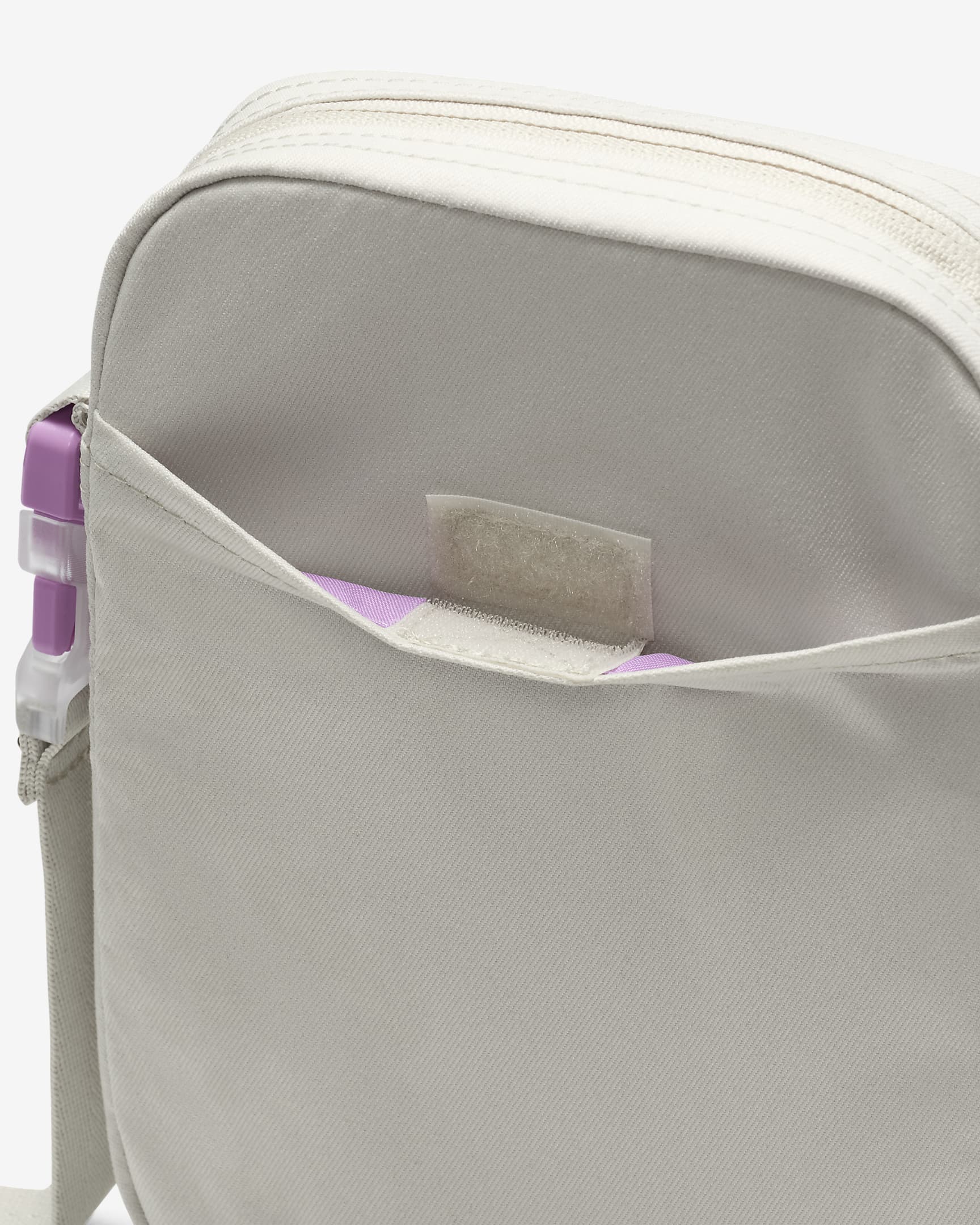 Sabrina Premium Cross-Body Bag (4L). Nike PH