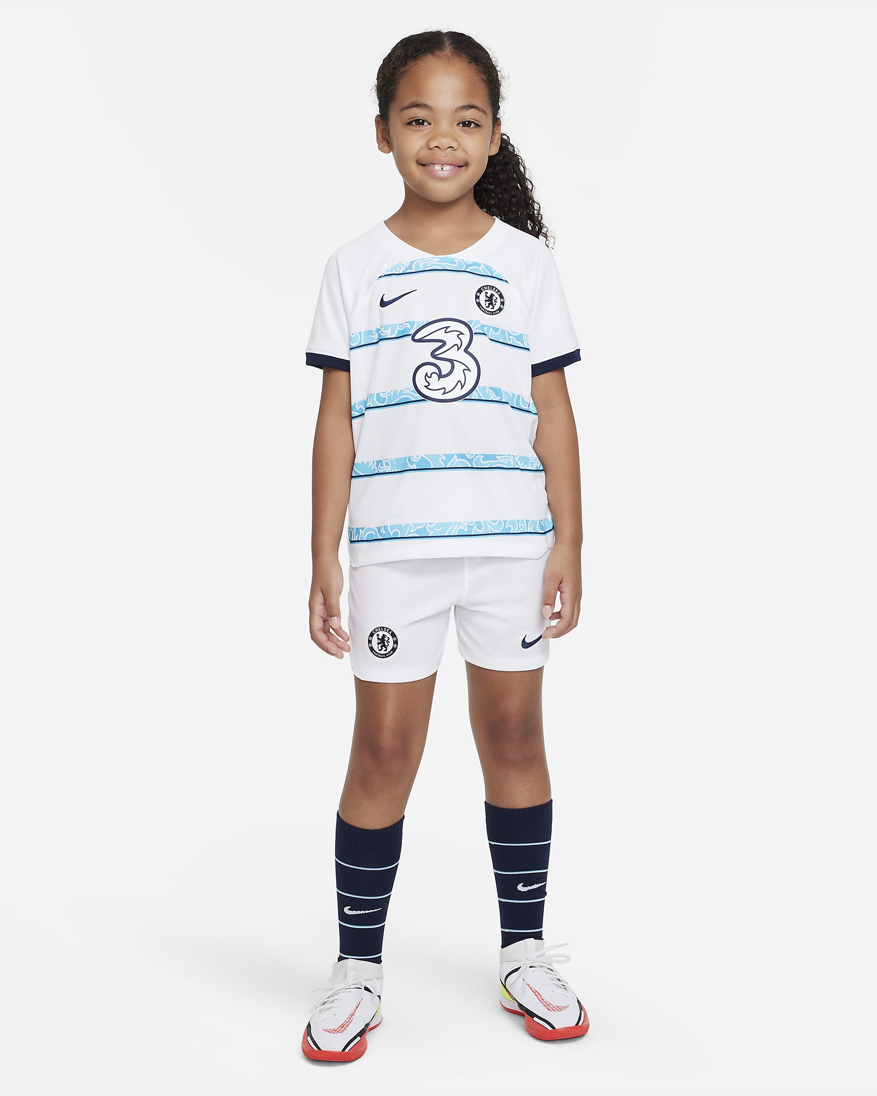 Chelsea F.C. 2022/23 Away Younger Kids' Nike Dri-FIT Football Kit. Nike IL