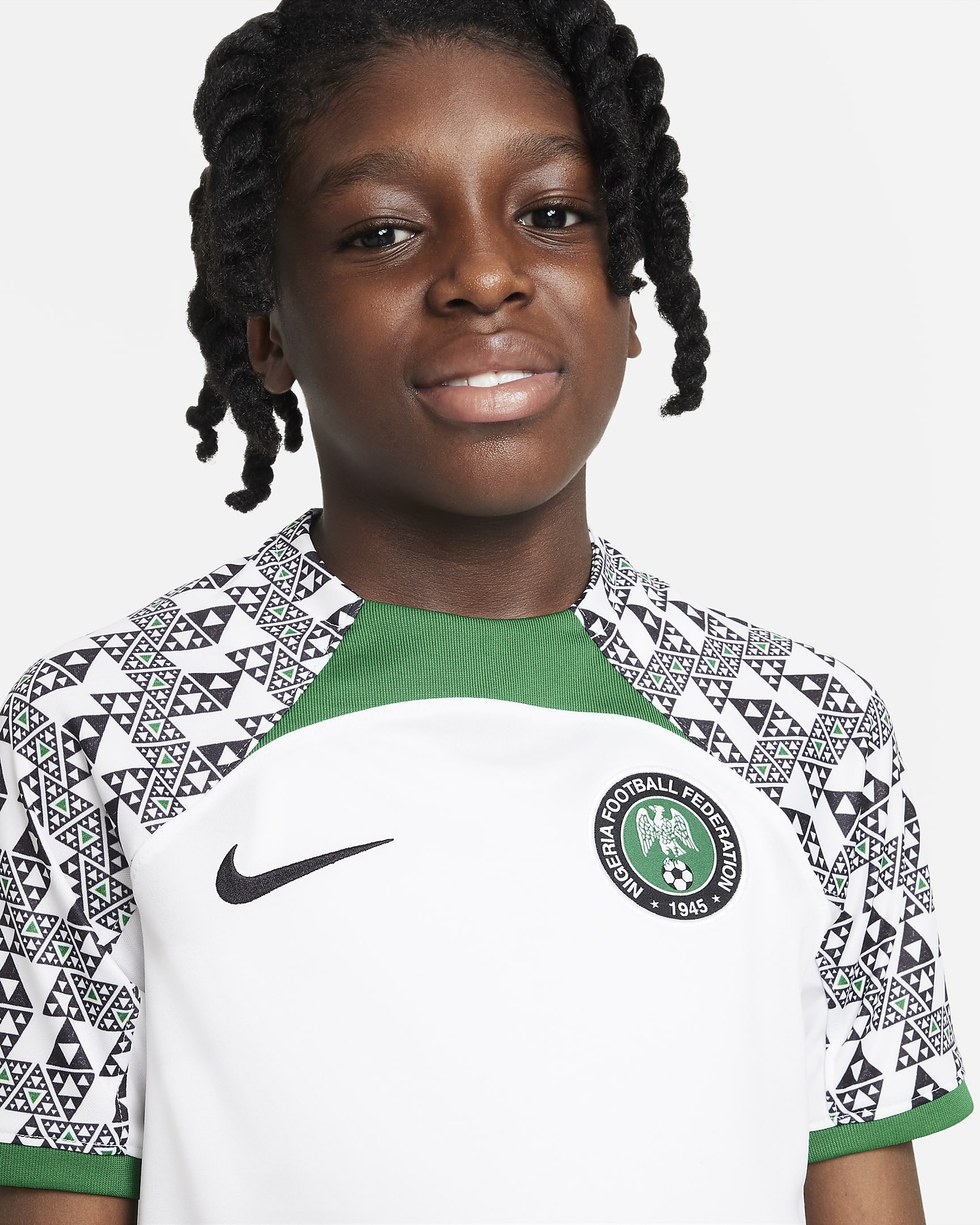 Nigeria 2022/23 Stadium Away Older Kids' Nike Dri-FIT Football Shirt. Nike AT